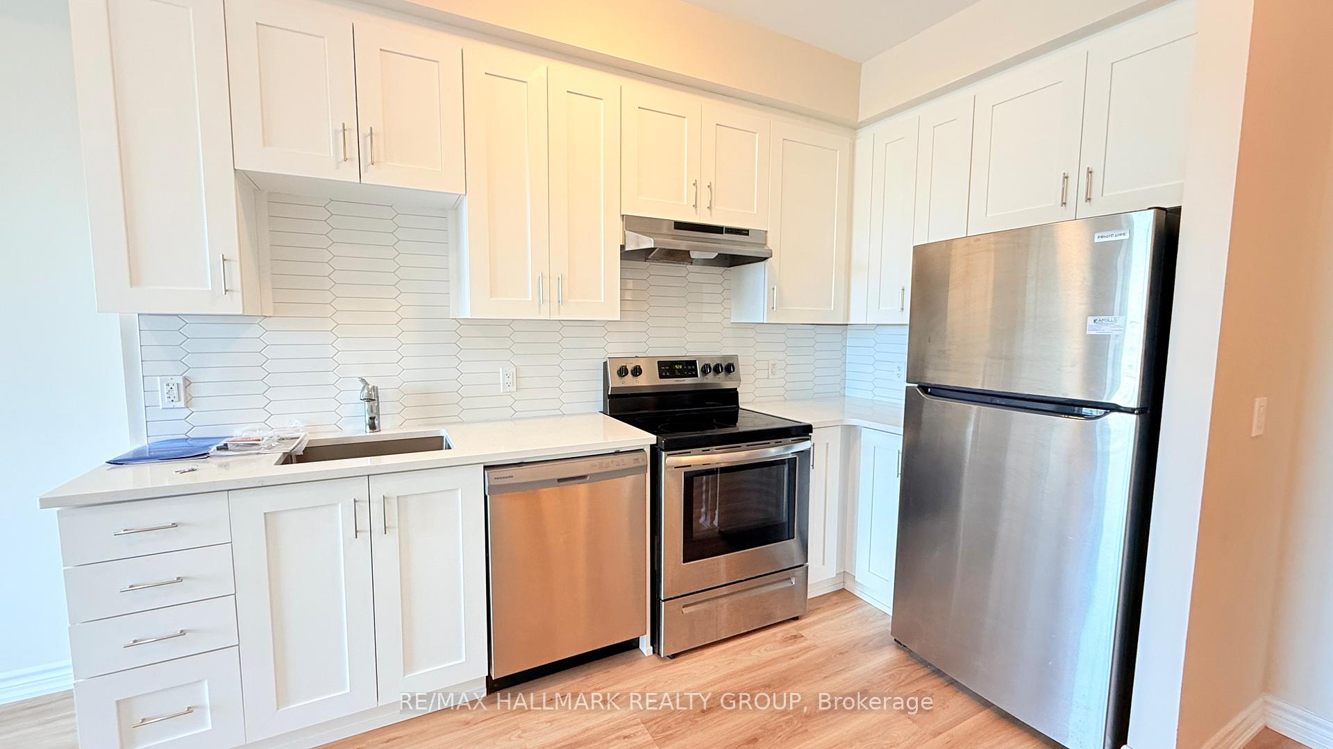 205 - 1350 Hemlock Road, Manor Park - Cardinal Glen and Area, ON K1K 5C2