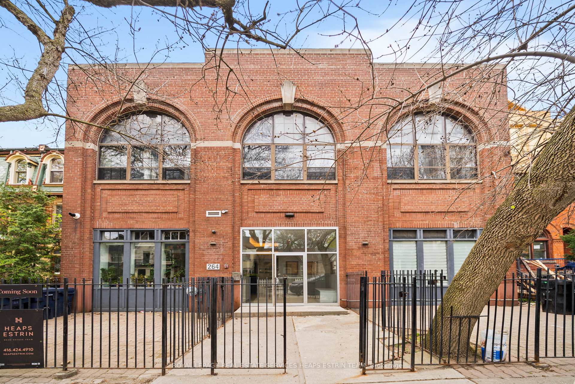 205 - 264 Seaton Street, Toronto, ON M5A 2T4