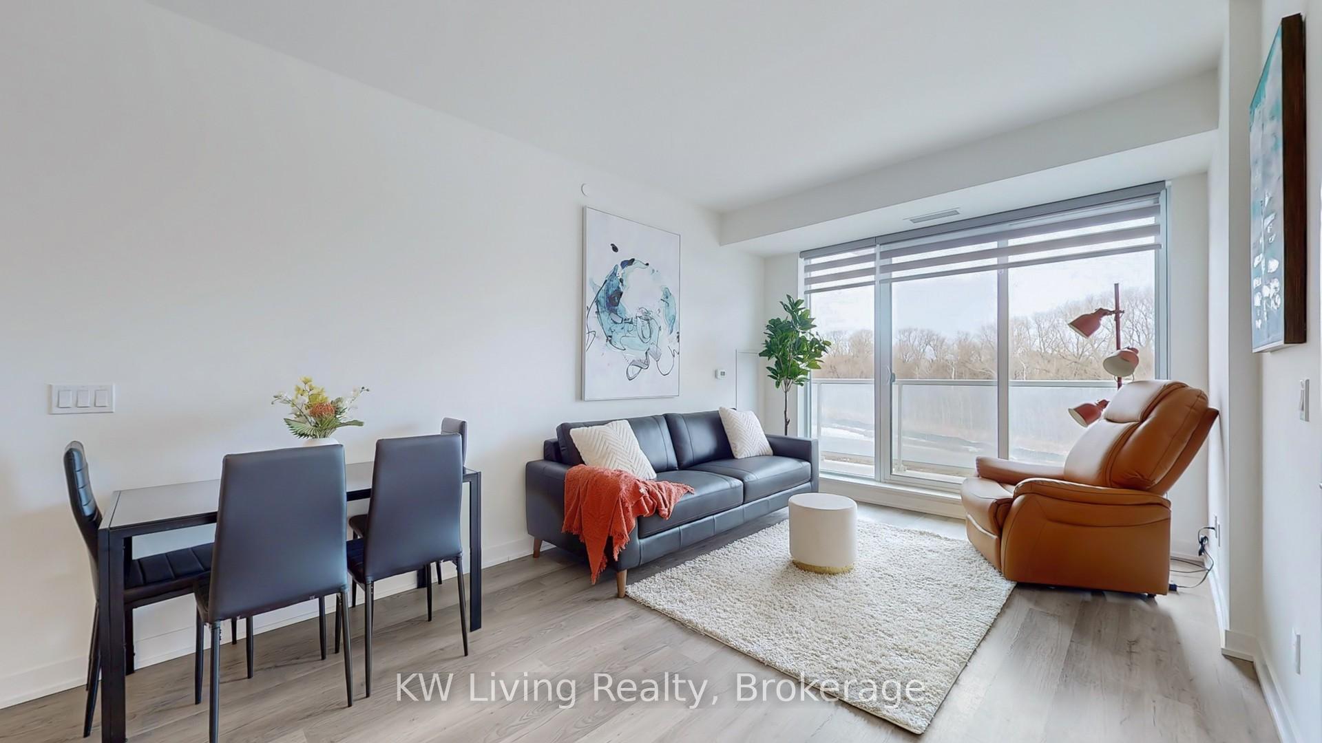205 - 6 David Eyer Road, Richmond Hill, ON L4S 0N5