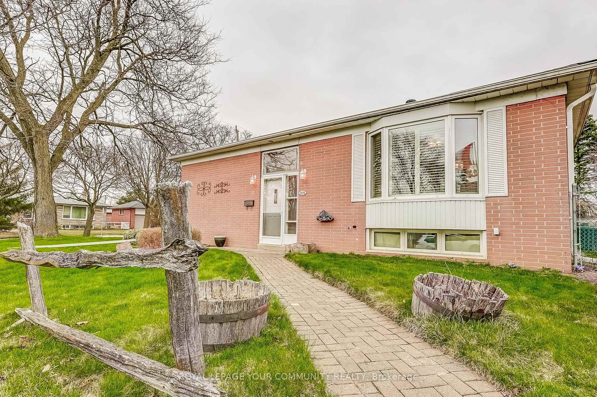 205 Alverna Road, Richmond Hill, ON L4C 3M6