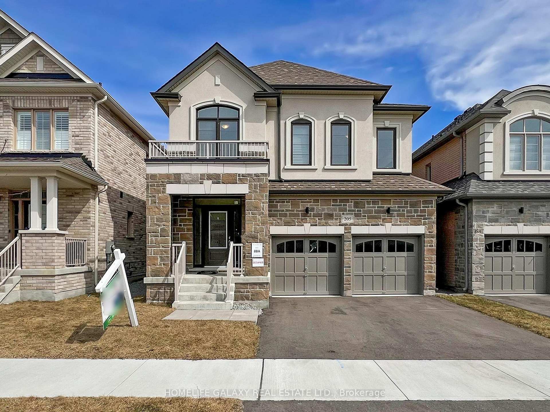 205 Doug Finney Street, Oshawa, ON L1K 3G3