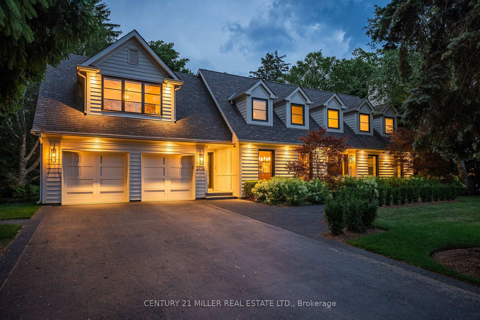 205 Forestwood Drive, Oakville, ON L6J 4E5