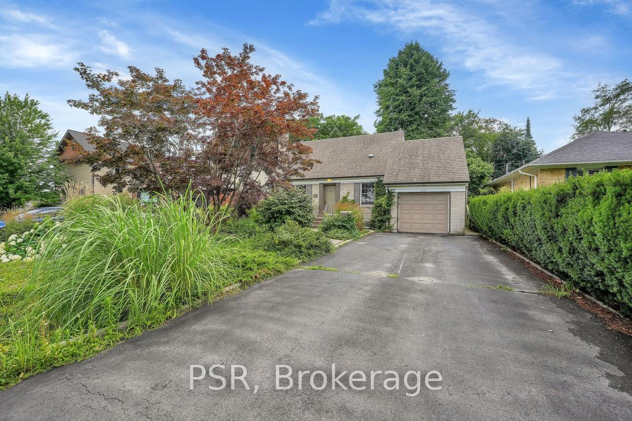 2052 Redan Drive, Mississauga, ON L4Y 1N8