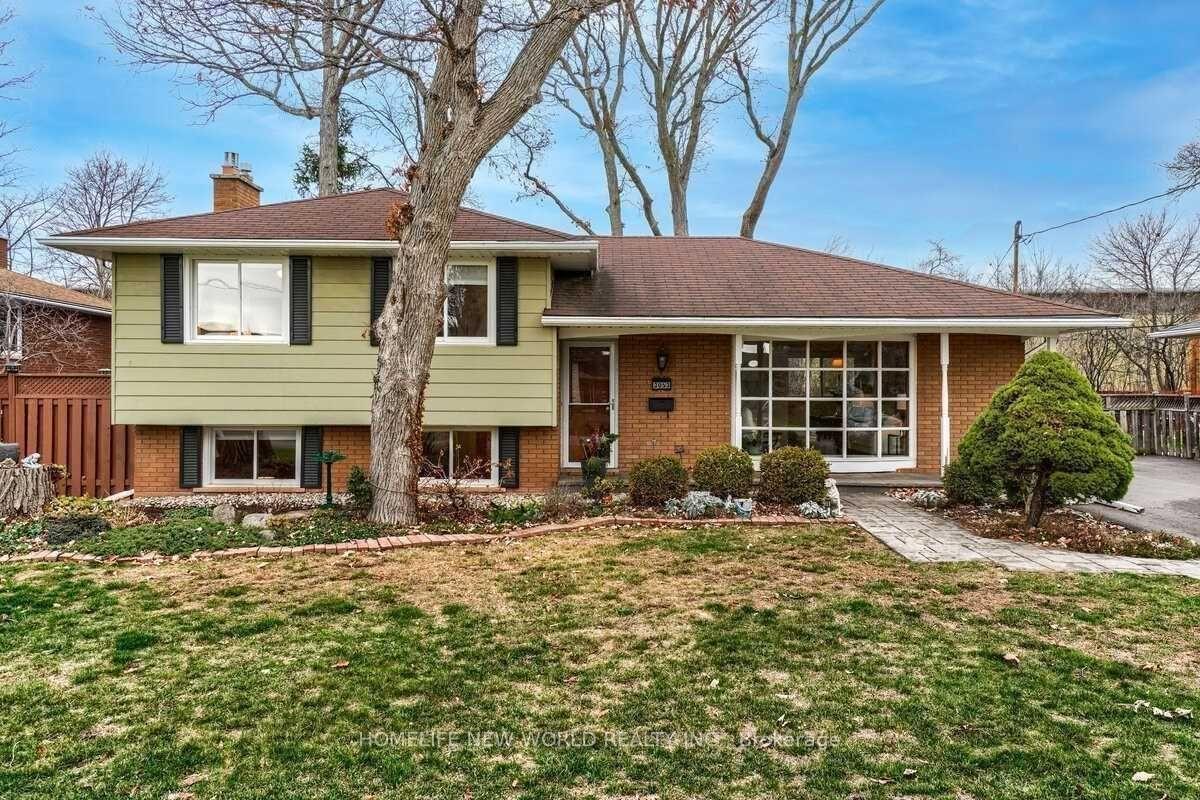 2053 Saxon Road, Oakville, ON L6L 2V1