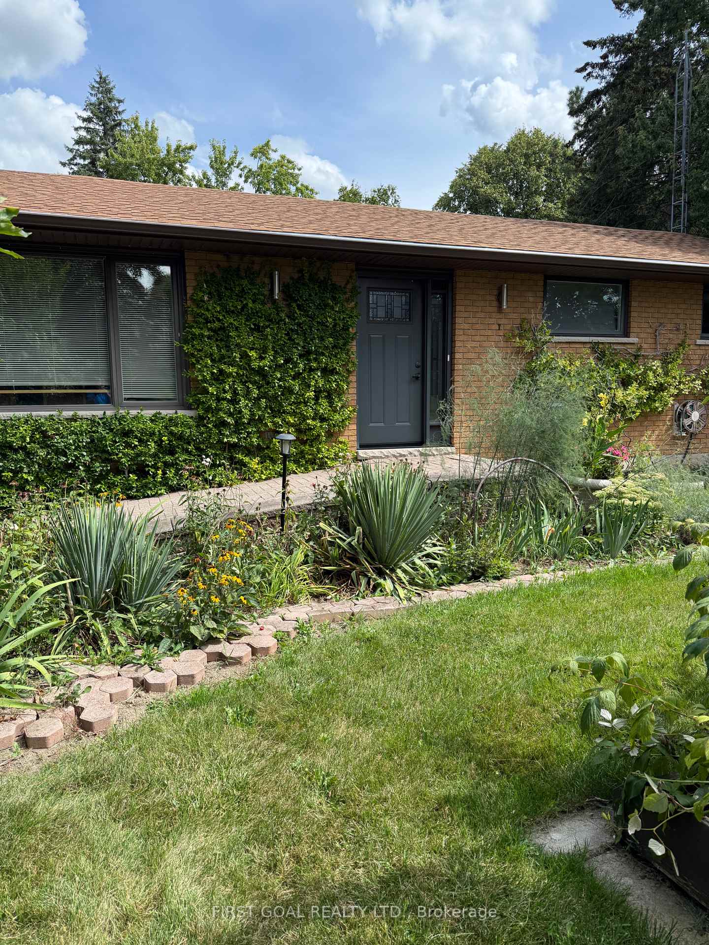 2057 Sideroad 10 Side Road, New Tecumseth, ON L3Z 2A4