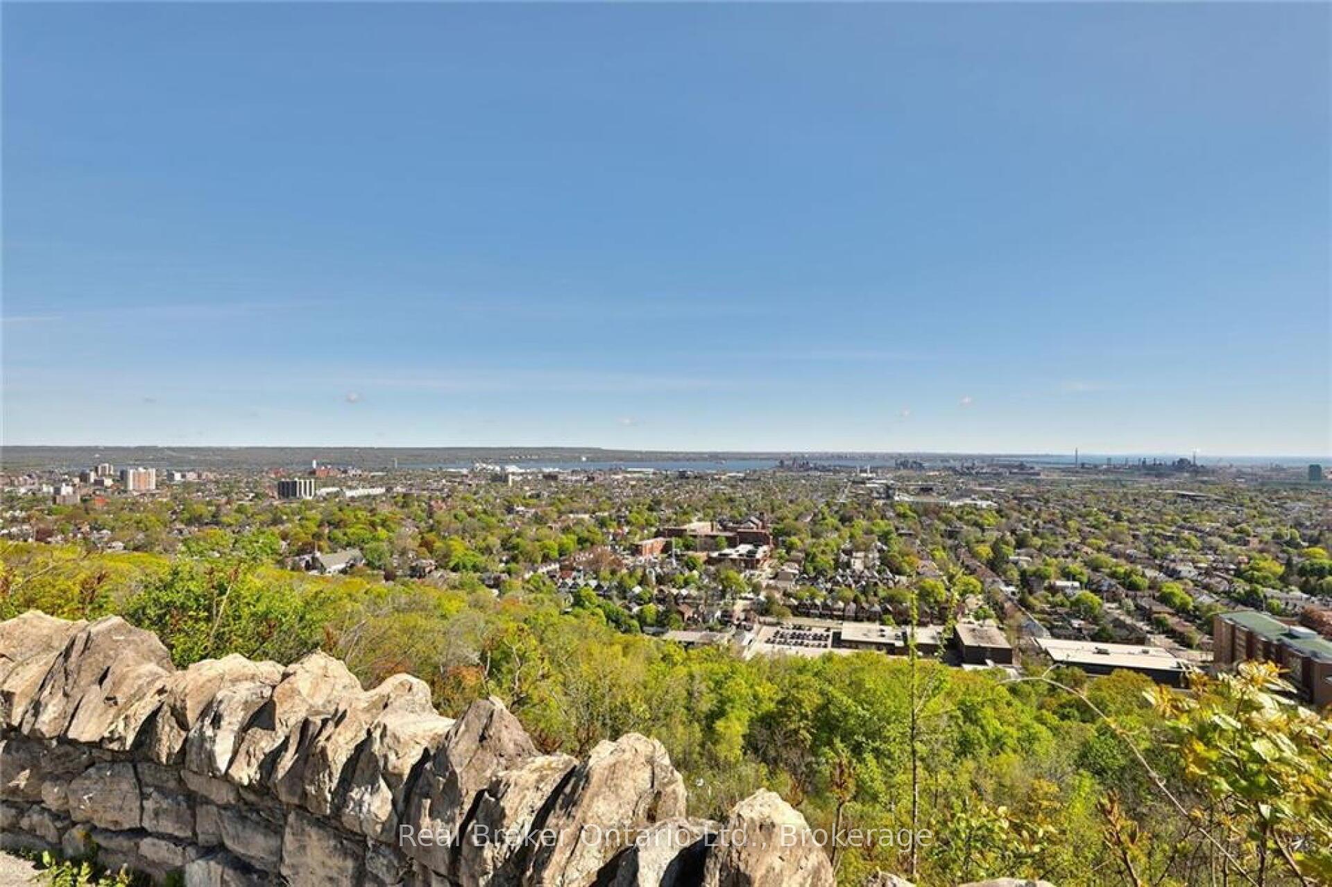 205C - 5 East 36th Street, Hamilton, ON L8V 3Y6