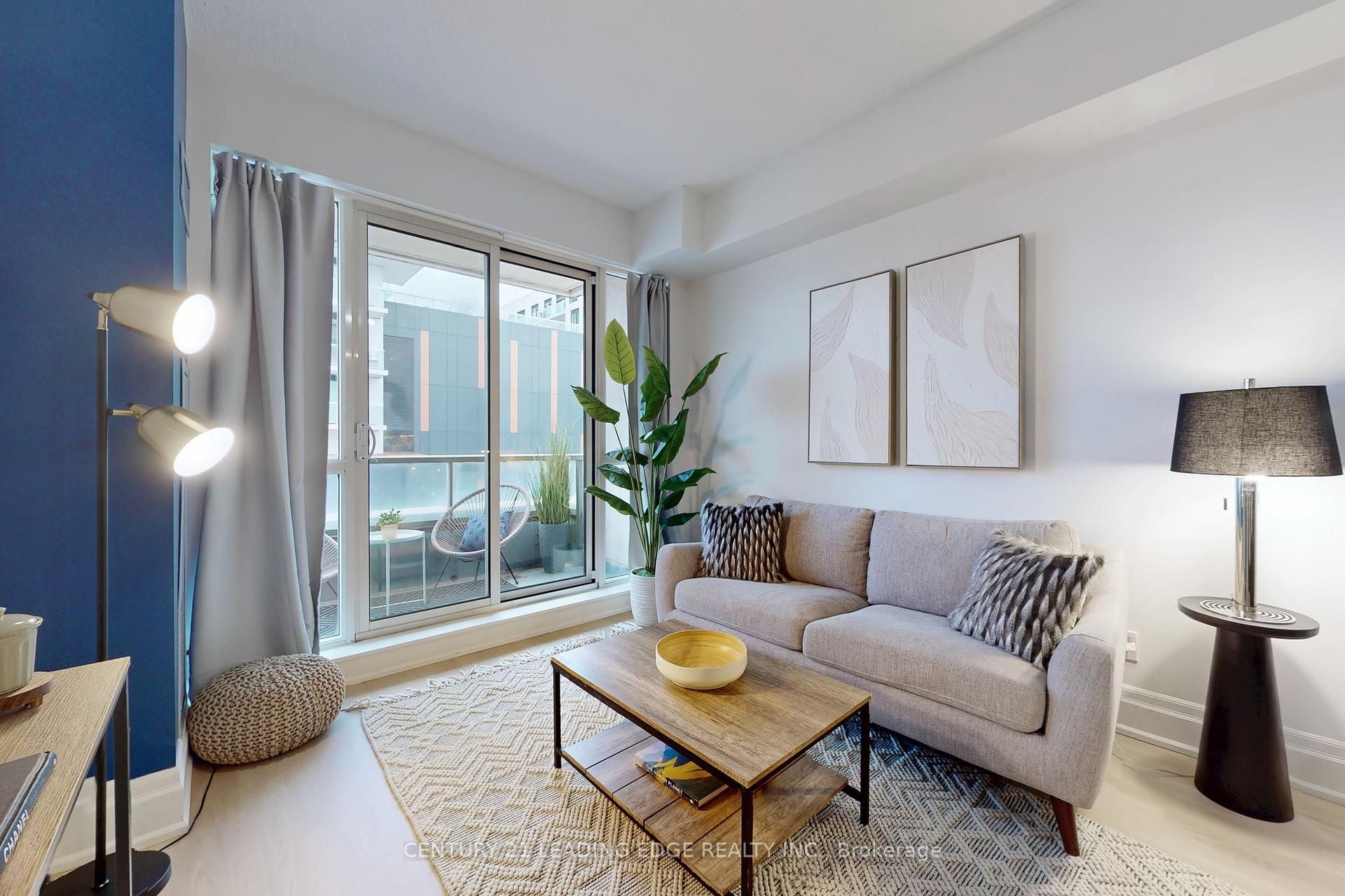 206 - 1 Upper Duke Crescent, Markham, ON L6G 0B6