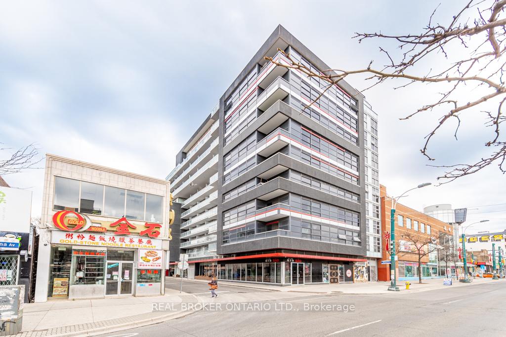 206 - 10 Willison Square, Toronto, ON M5T 0A8