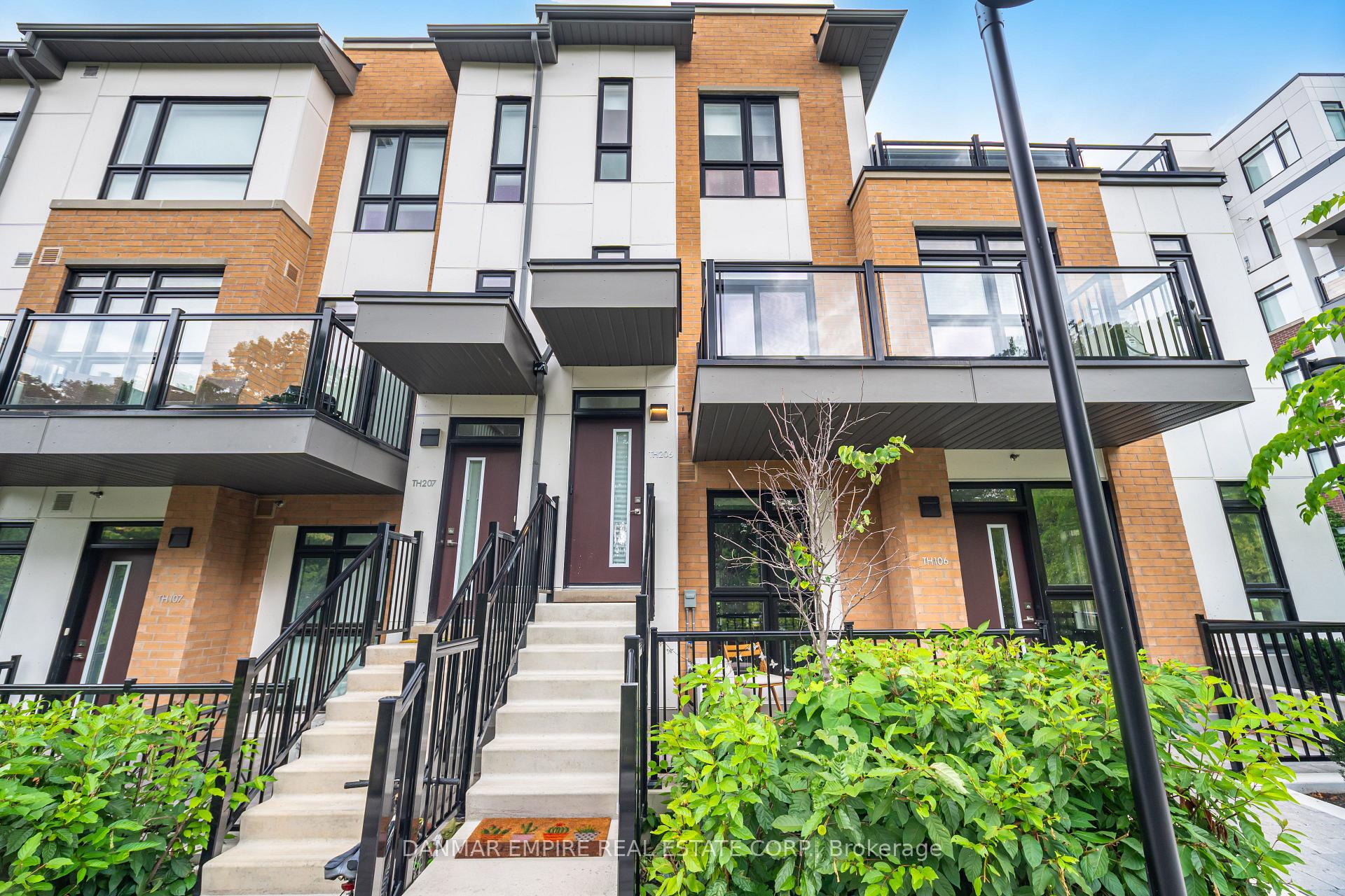 206 - 155 Canon Jackson Dr Drive, Toronto, ON M6M 0B7
