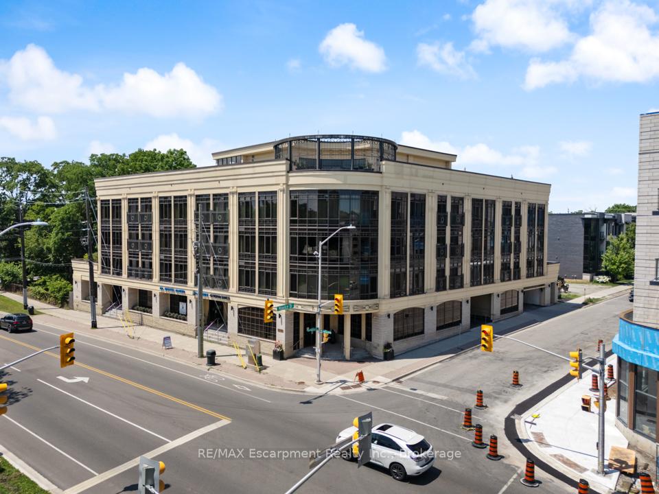 206 - 205 Lakeshore Road W, Oakville, ON L6K 0H8