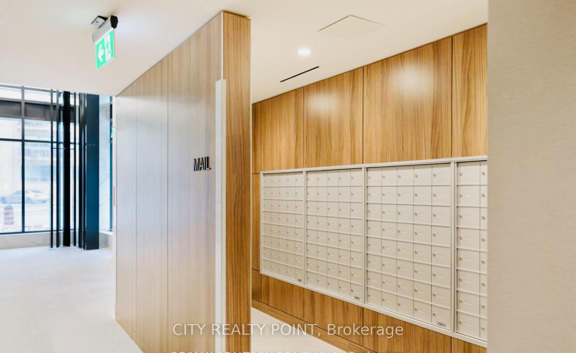 206 - 2525 Bathurst Street, Toronto, ON M6B 2Y9