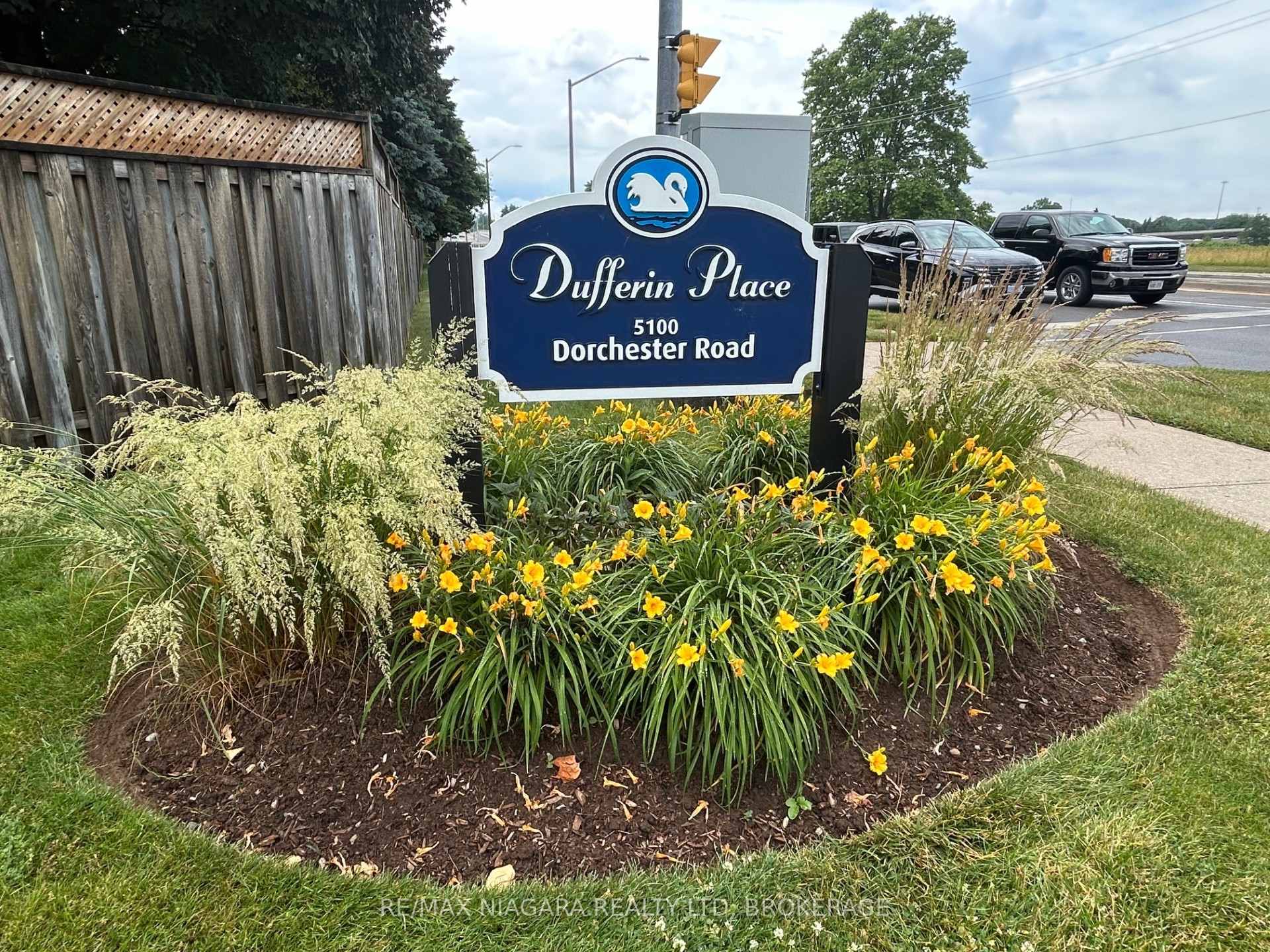 206 - 5100 Dorchester Road E, Niagara Falls, ON L2E 7H4