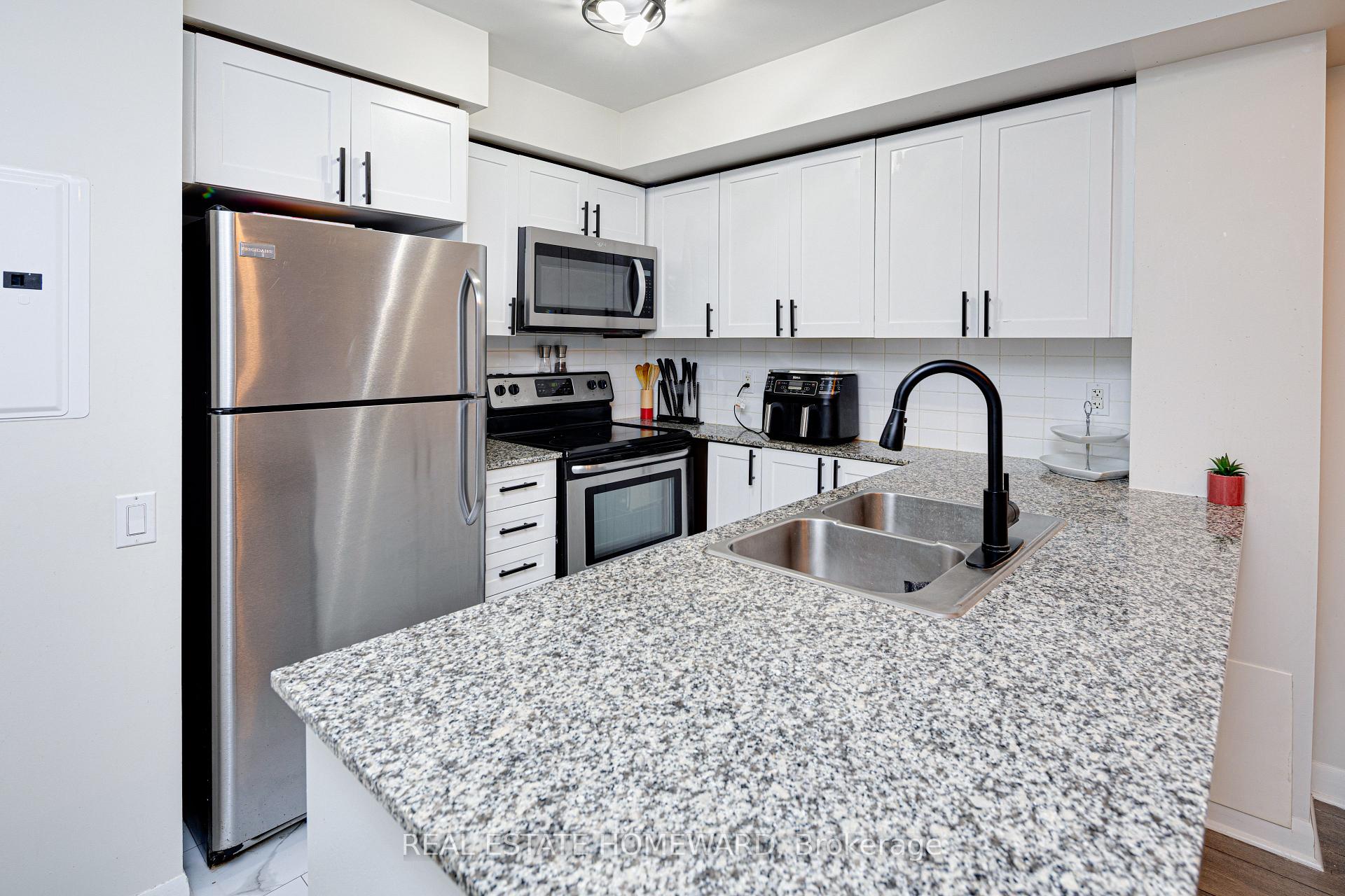 206 - 525 Wilson Avenue, Toronto, ON M3H 0A7