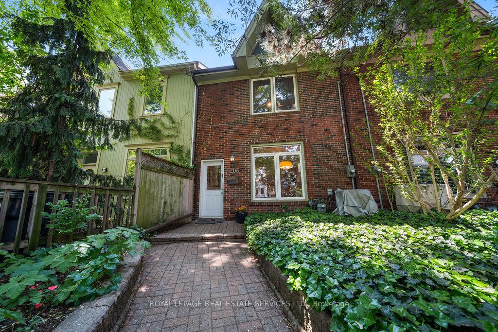 206 Berkeley Street, Toronto, ON M5A 2X4