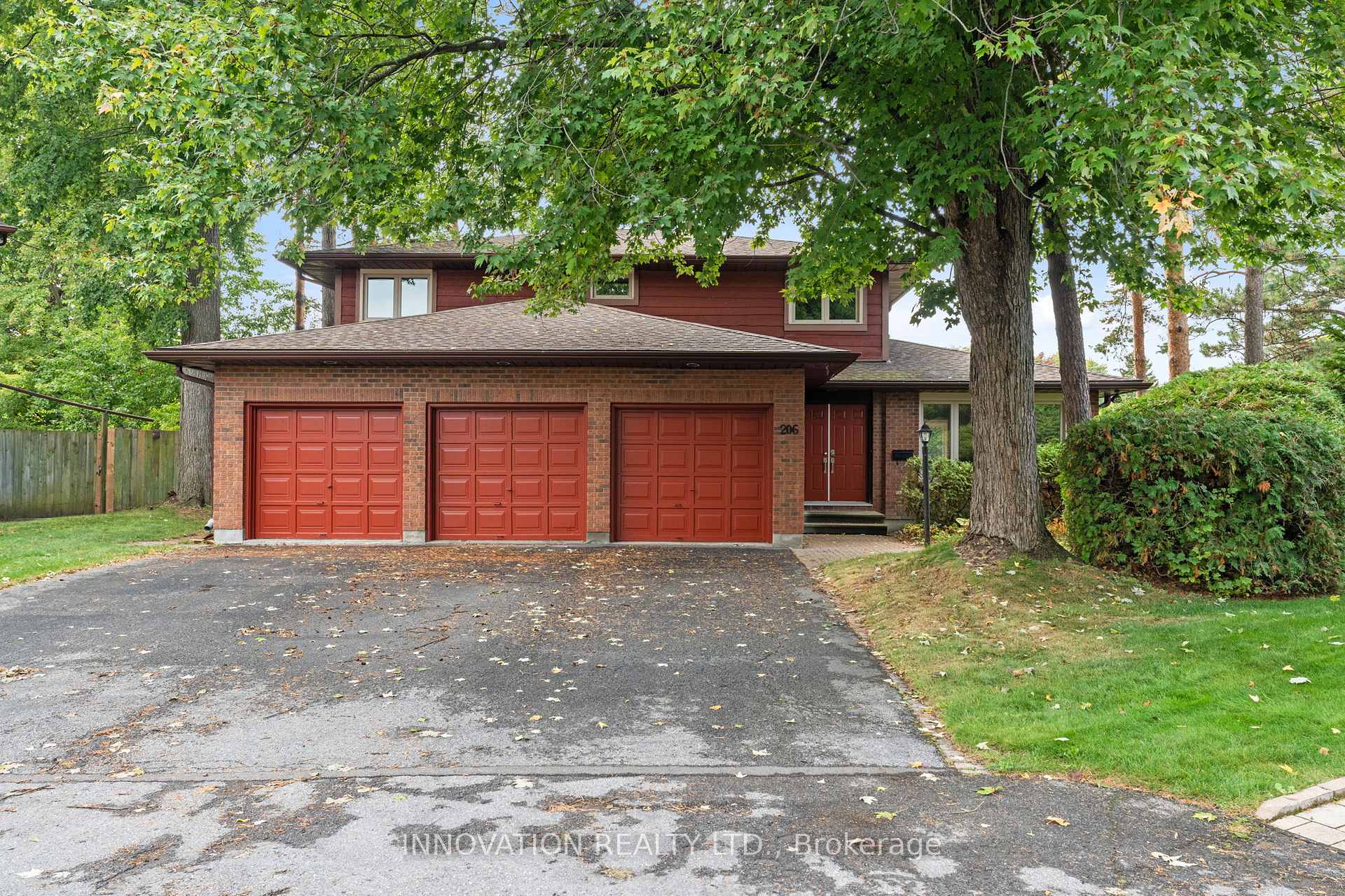 206 Cypress Court, Crystal Bay - Rocky Point - Bayshore, ON K2H 8Z8
