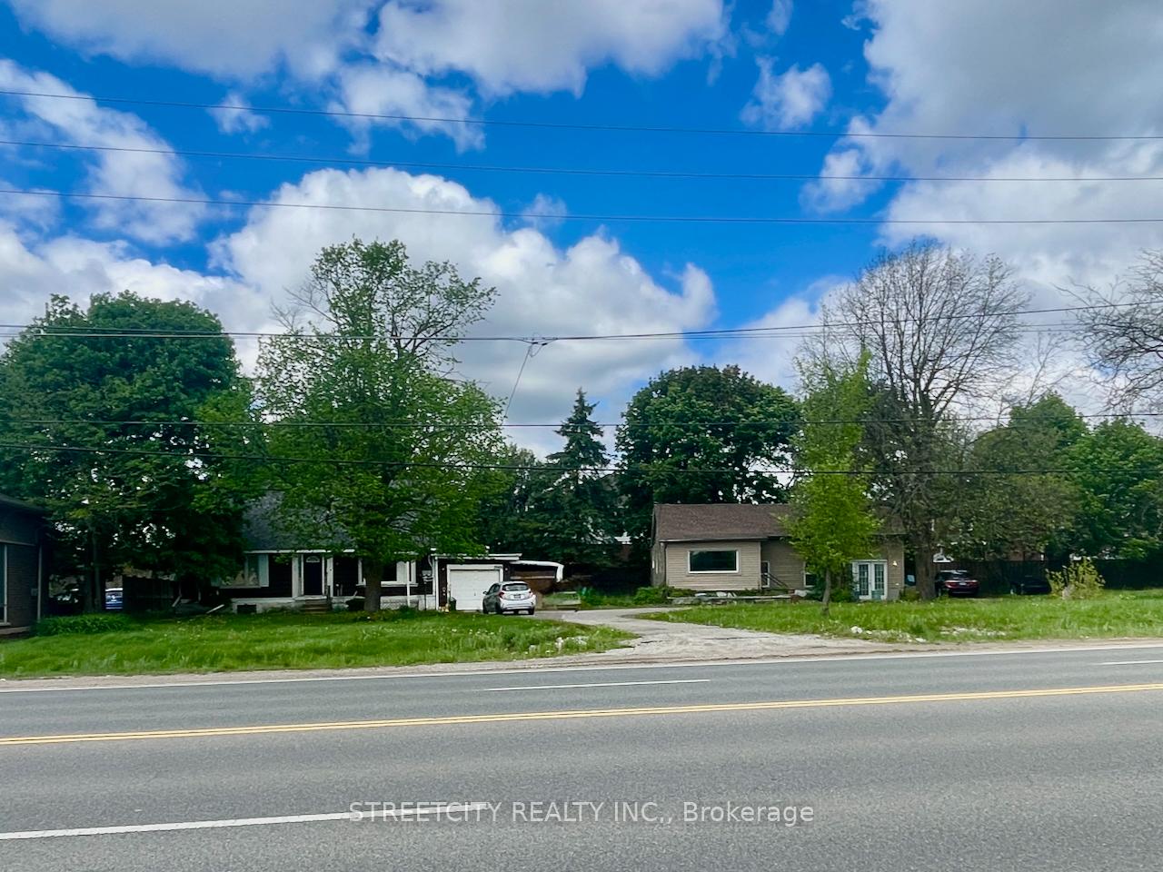 2069 Wharncliffe Road, London South, ON N6P 1K9