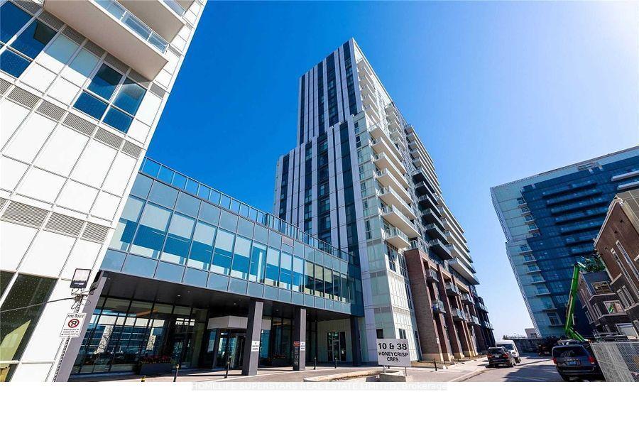 207 - 10 Honeycrisp Crescent, Vaughan, ON L4K 0N6