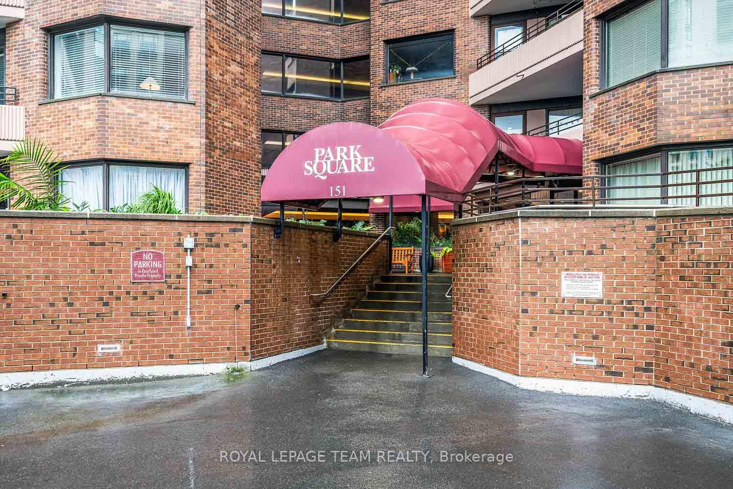 207 - 151 Bay Street, Ottawa Centre, ON K1R 7T2