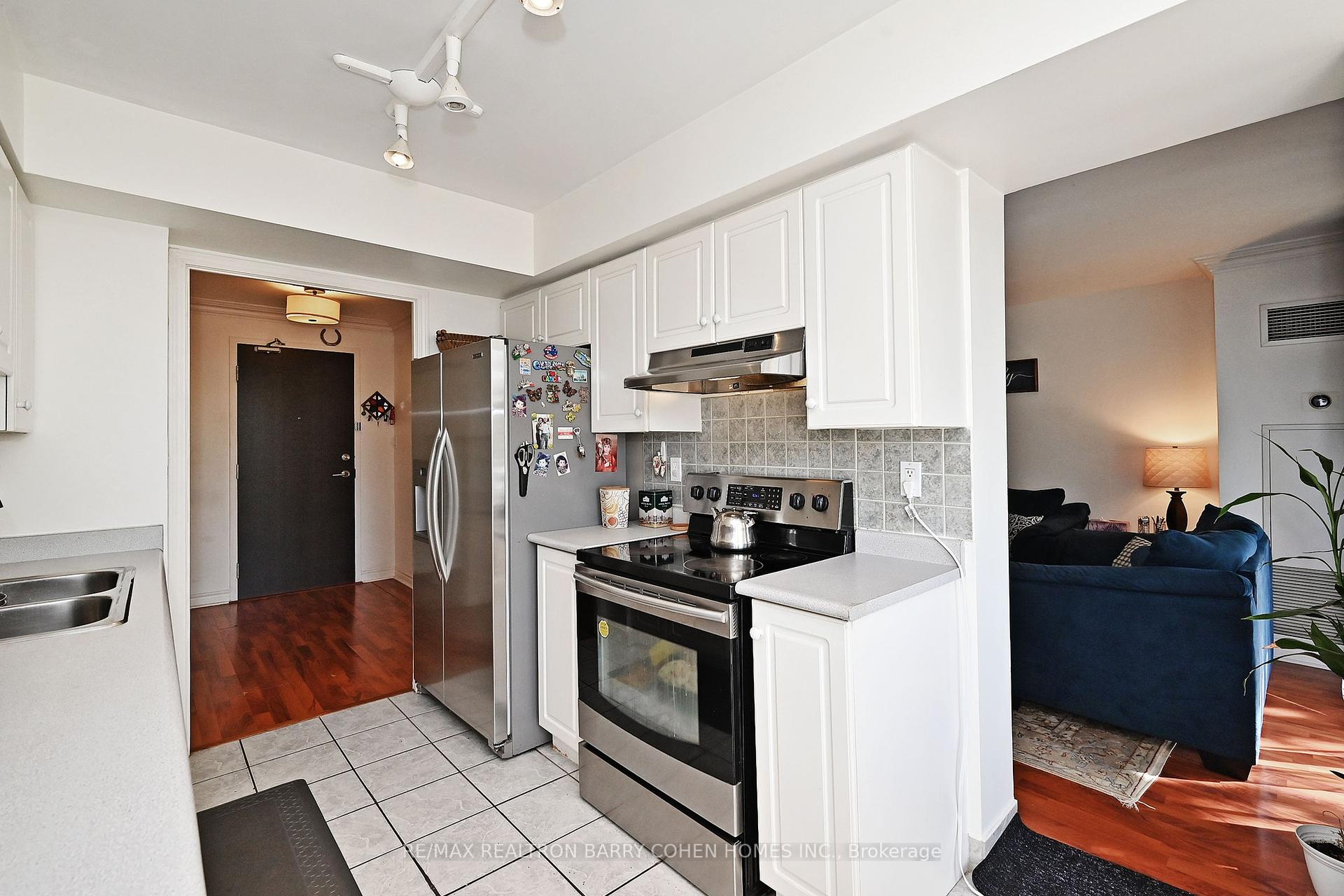 207 - 29 Northern Heights Drive S, Richmond Hill, ON L4B 4L8