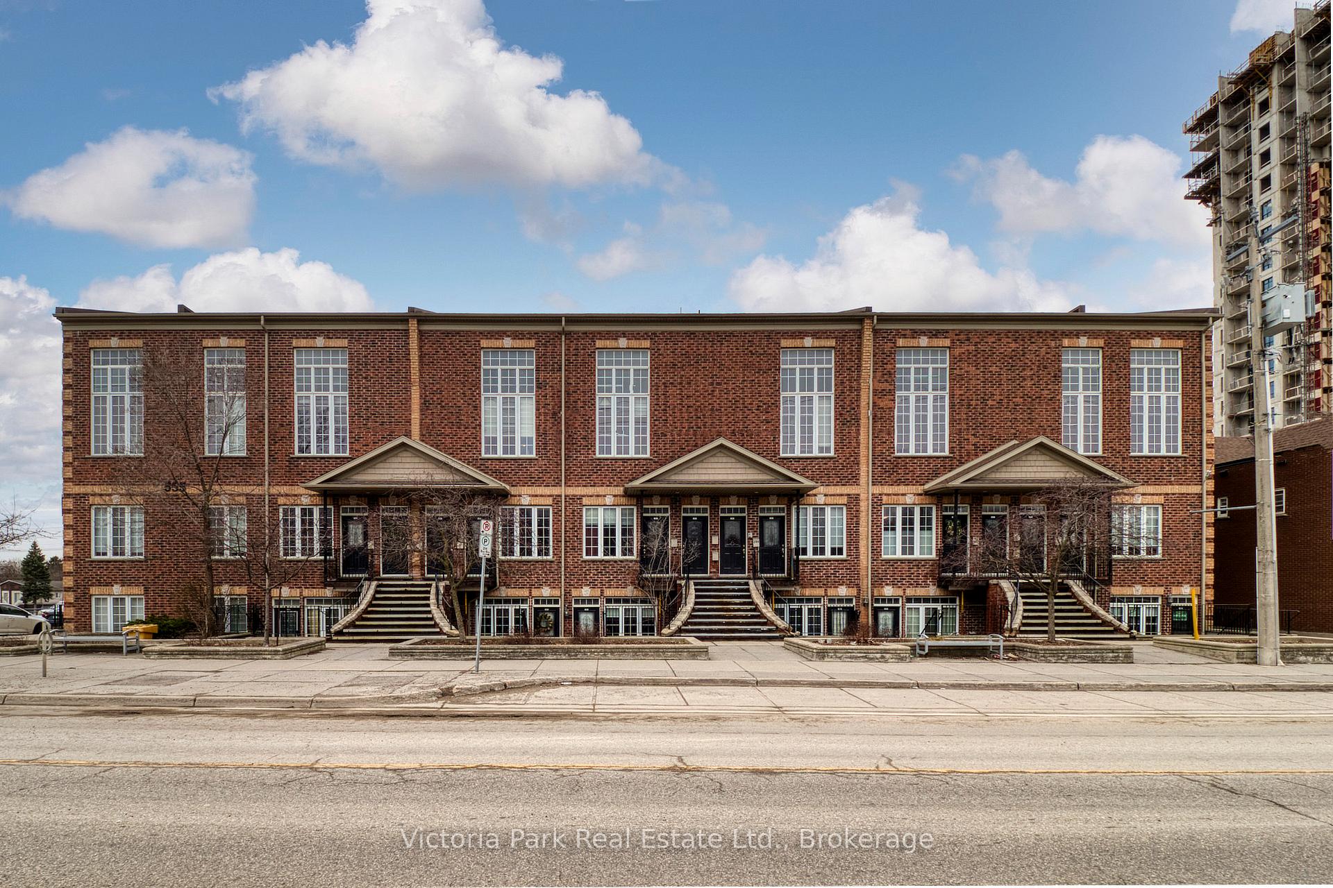 207 - 555 King Street E, Kitchener, ON N2G 2L9