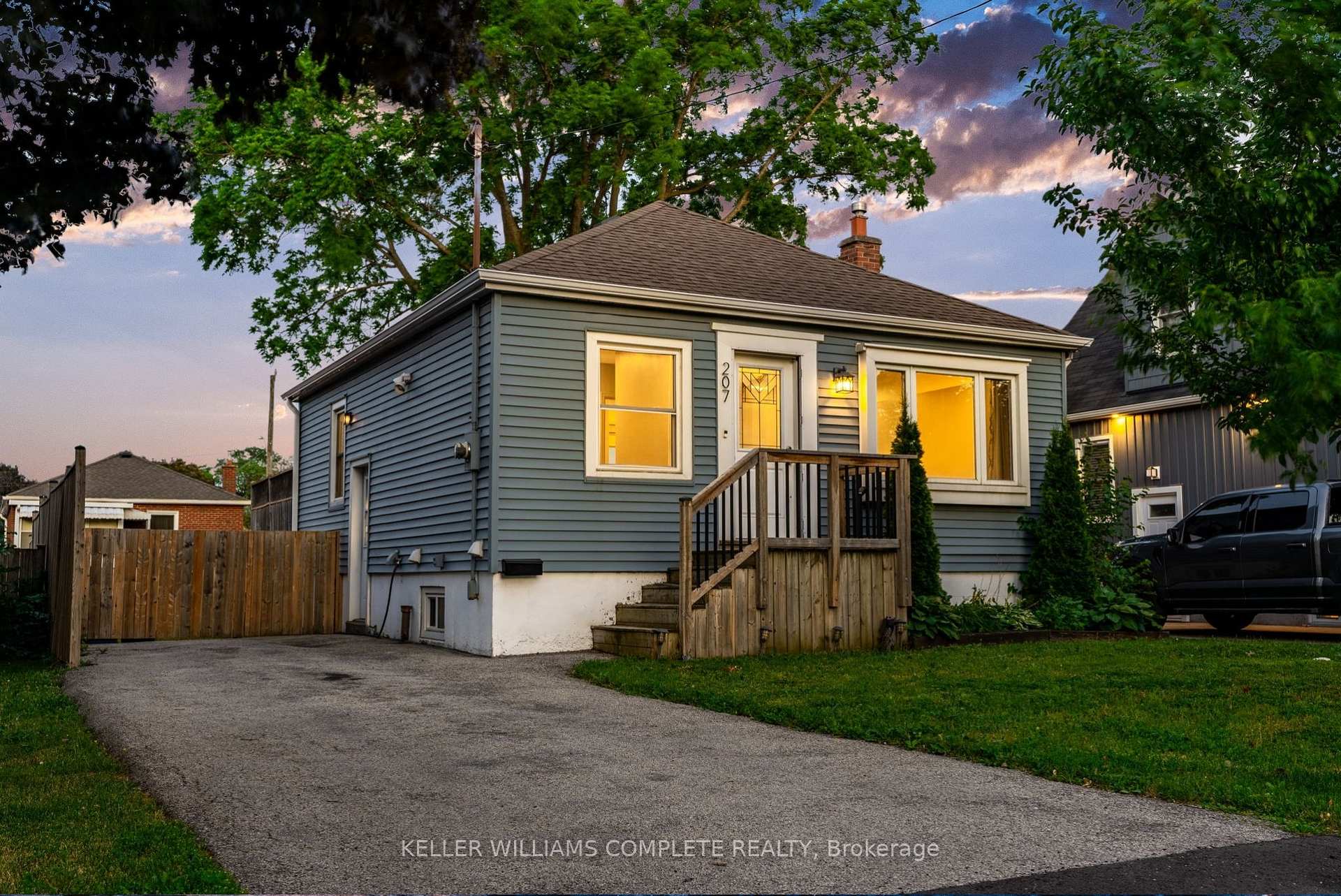 207 East 33rd Street, Hamilton, ON L8V 3T7