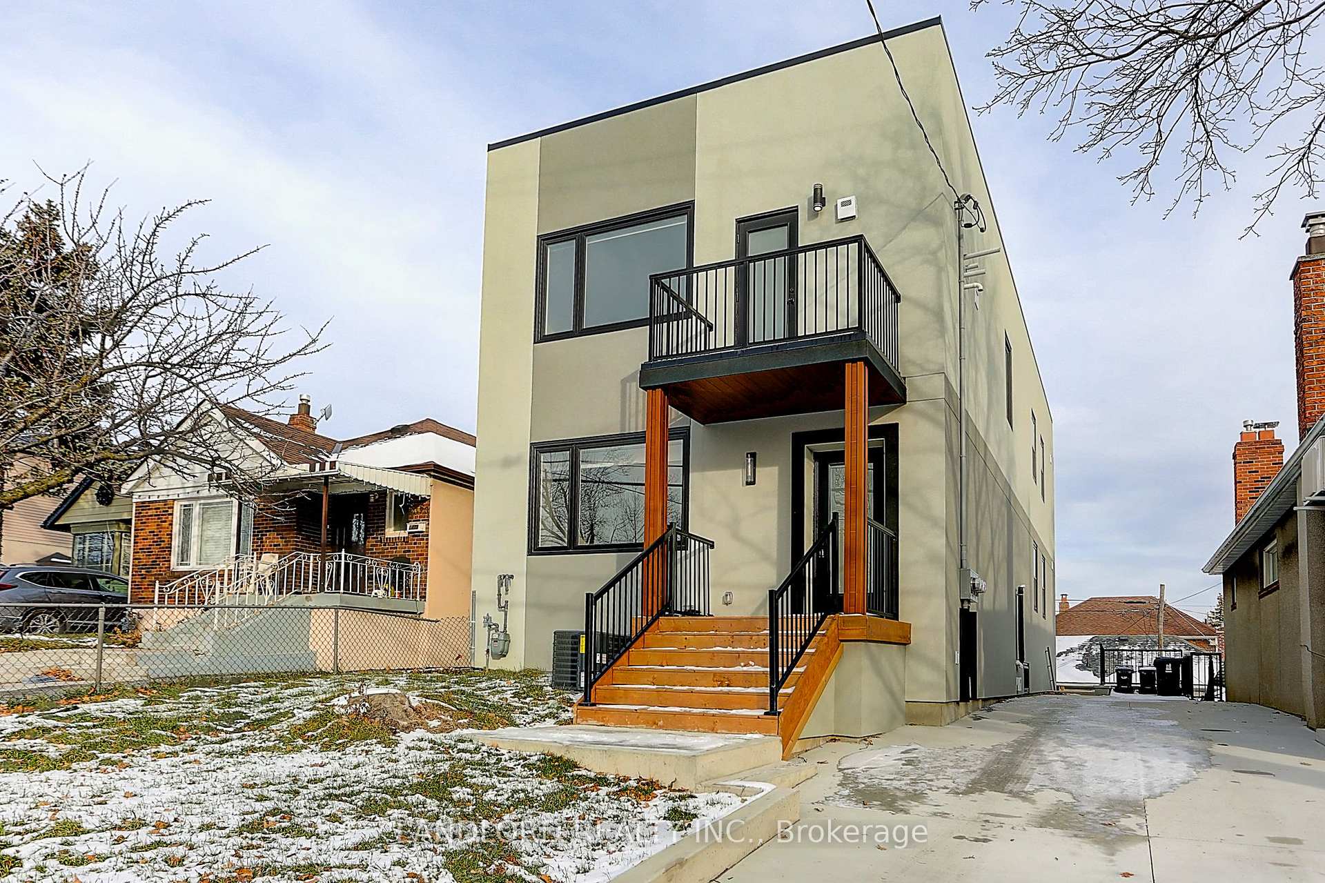 Upper - 2071 Keele Street, Toronto, ON M6M 3Y8