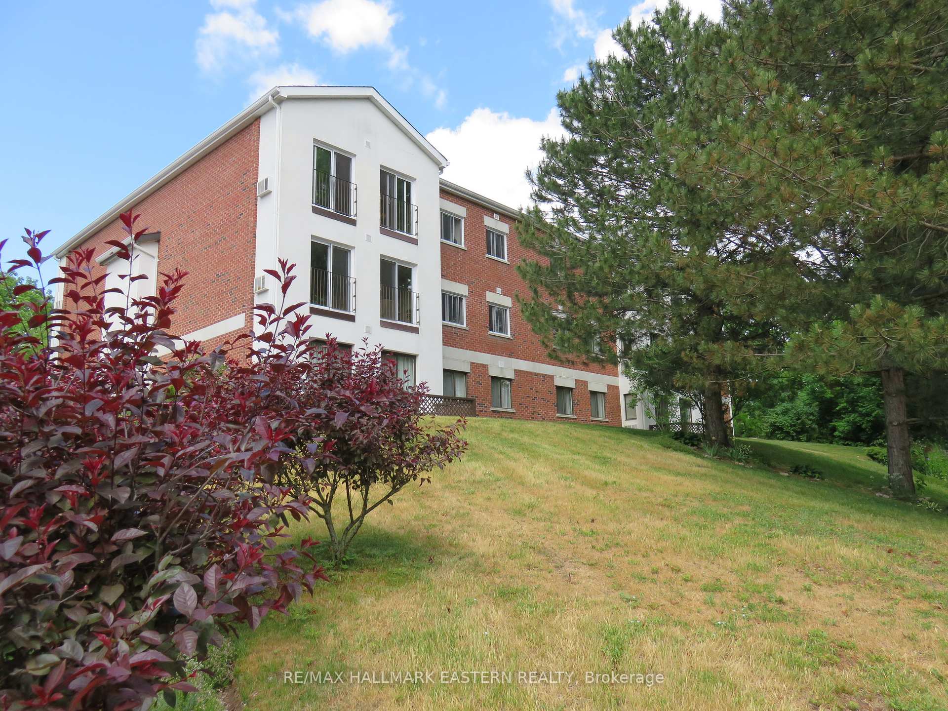 208 - 1111 Water Street, Peterborough North, ON K9H 3P7