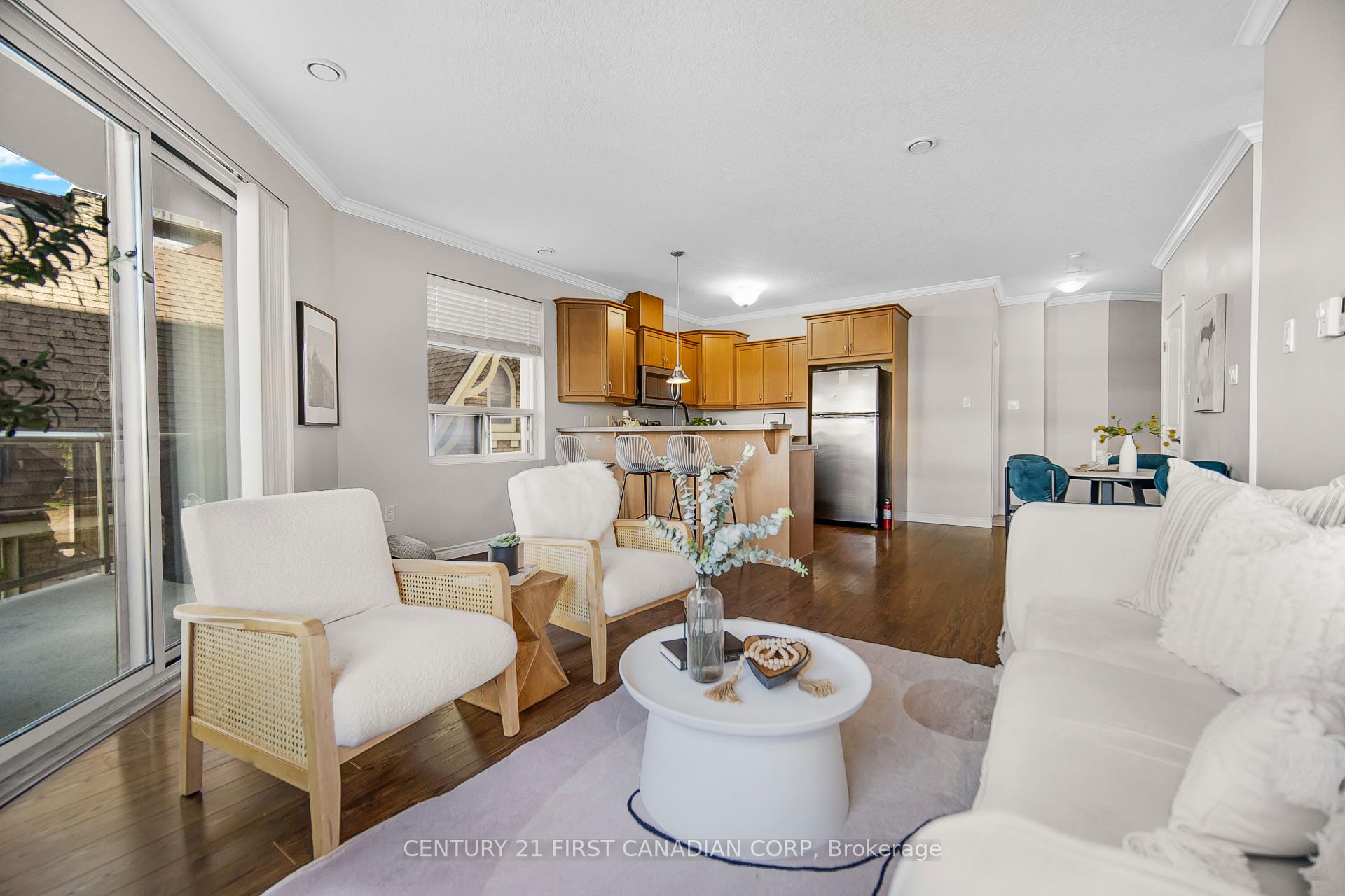 208 - 435 Colborne Street, London East, ON N6B 2T2
