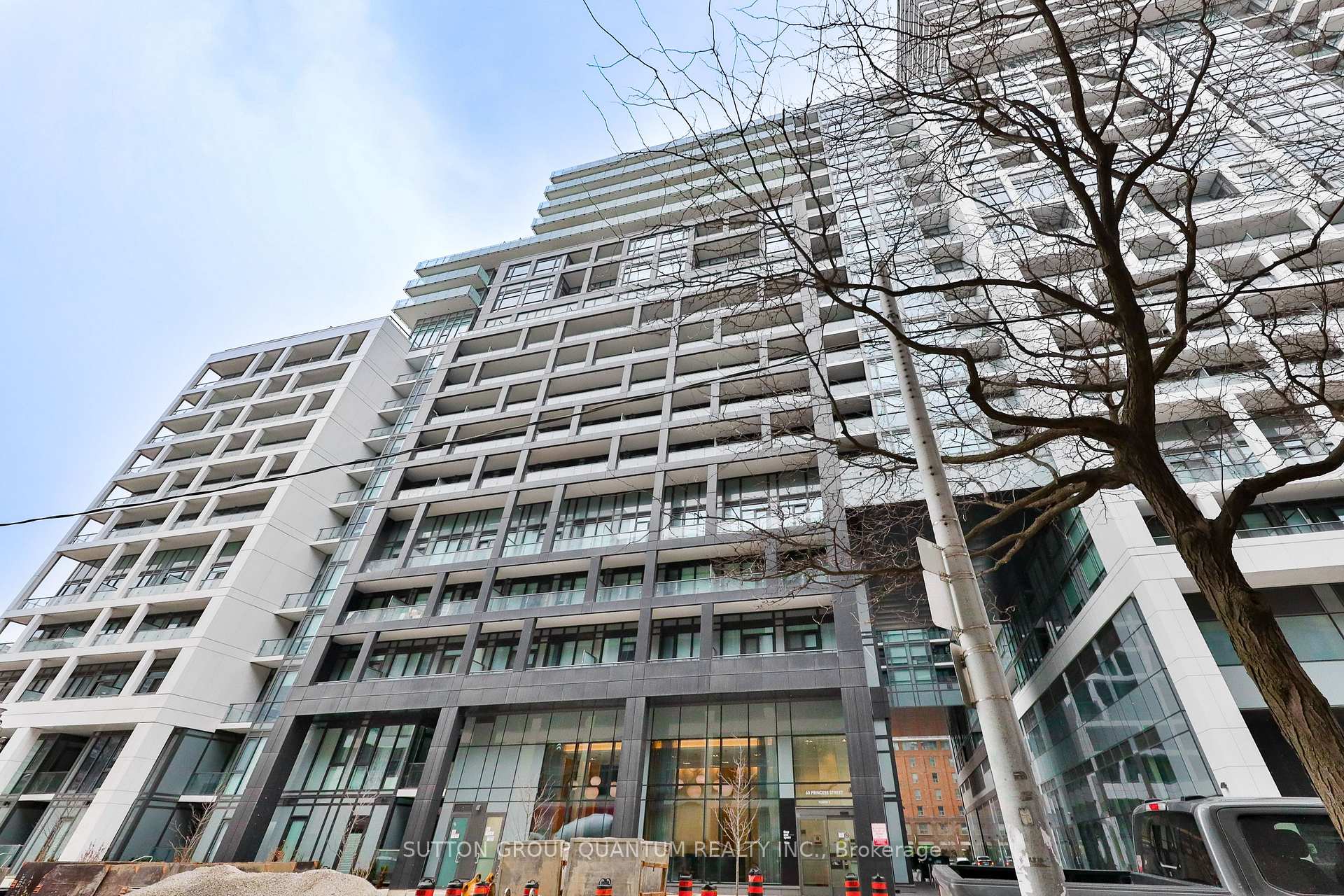 208 - 60 Princess Street, Toronto, ON M5A 1E7