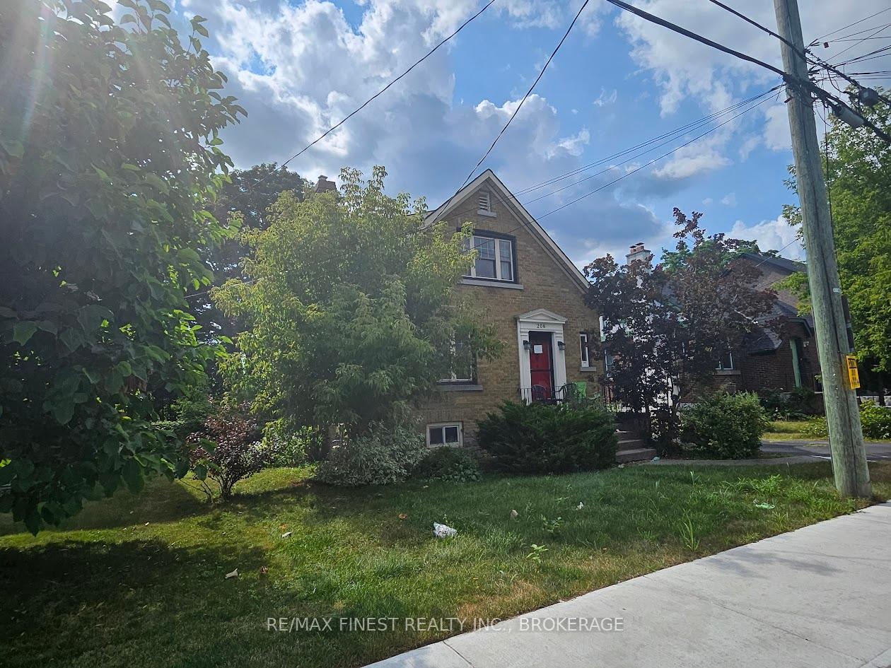 208 Collingwood Street, Kingston, ON K7L 3X8