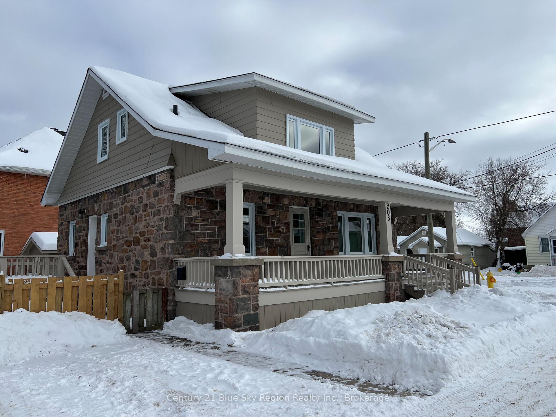208 King Street W, North Bay, ON P1B 5Z8