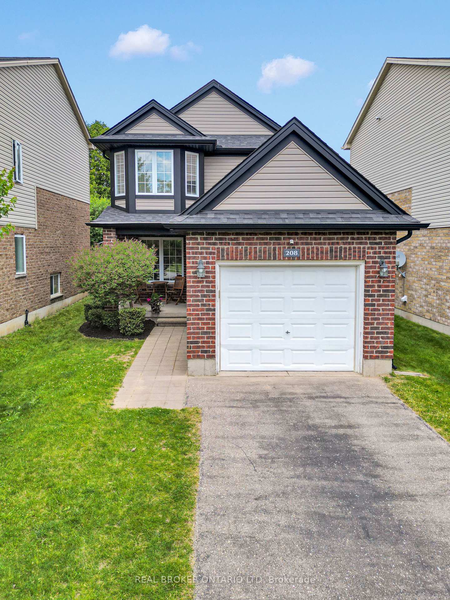 208 McMahen Street, London East, ON N5Y 0A2