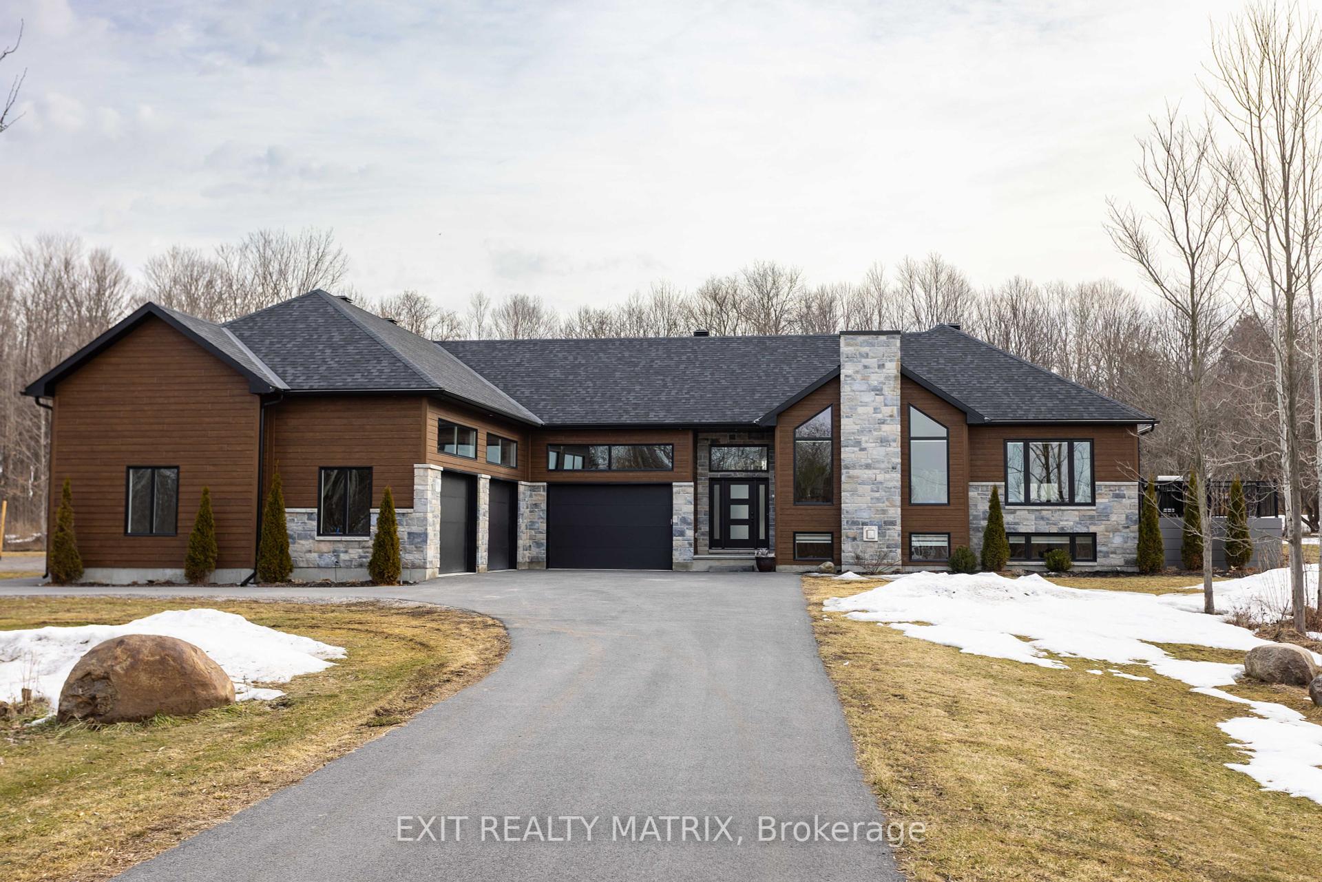 2083 Valley Street, North Stormont, ON K0C 1W0