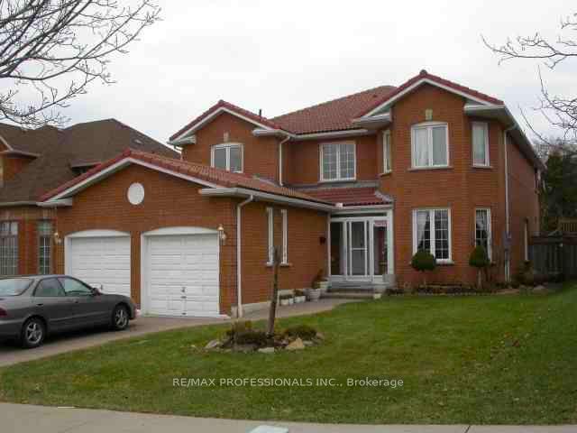 2088 Perran Drive, Mississauga, ON L5K 2R4