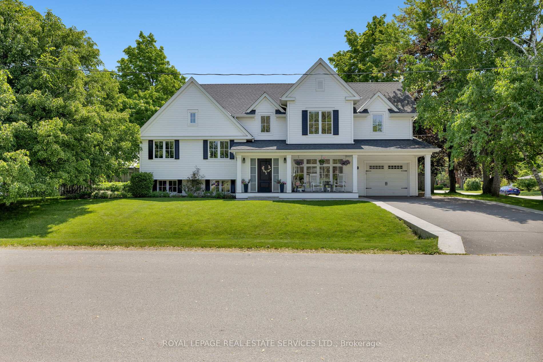 2088 Saxon Road, Oakville, ON L6L 2V2