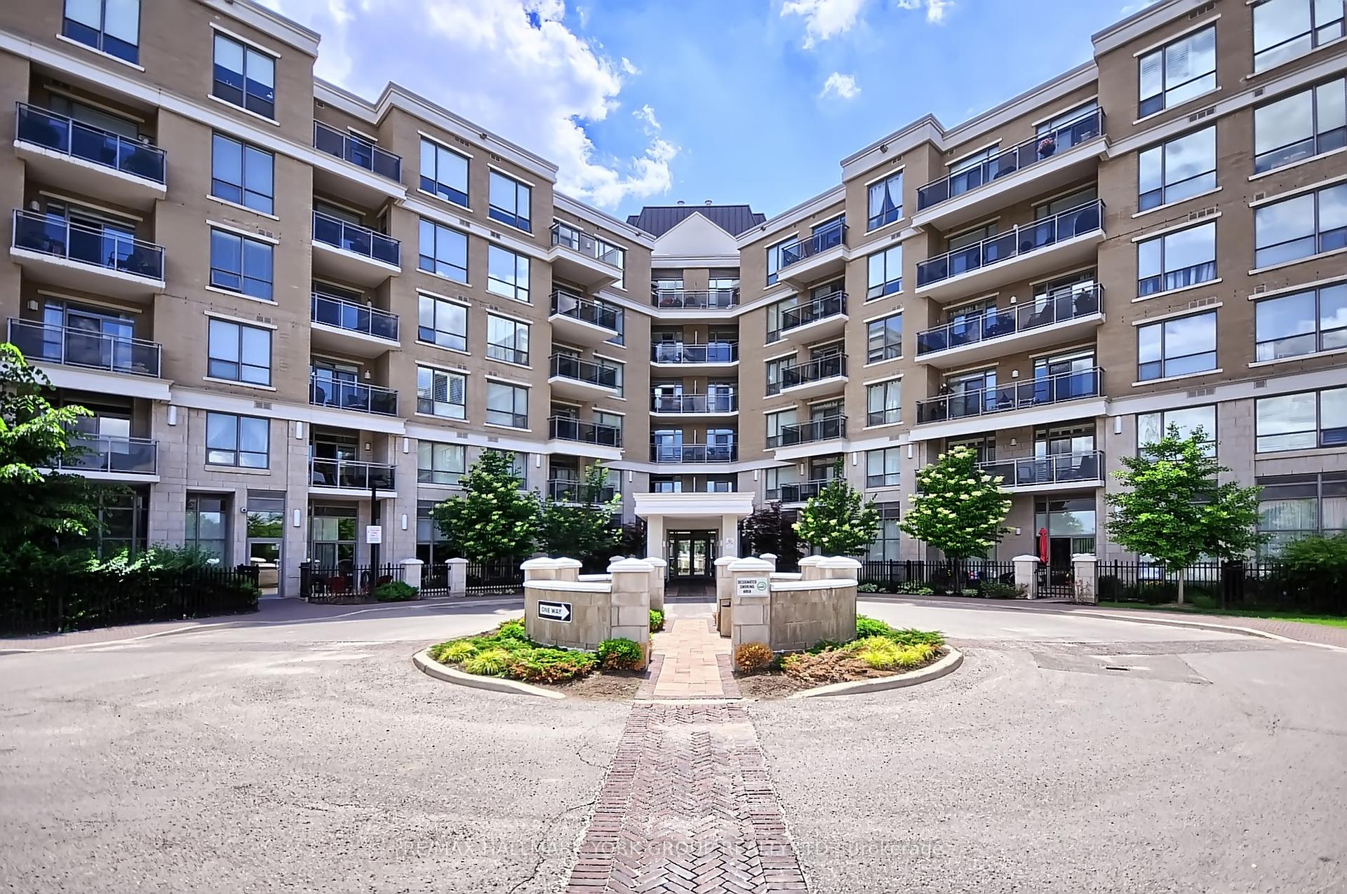 209 - 111 Civic Square Gate, Aurora, ON L4G 0S6