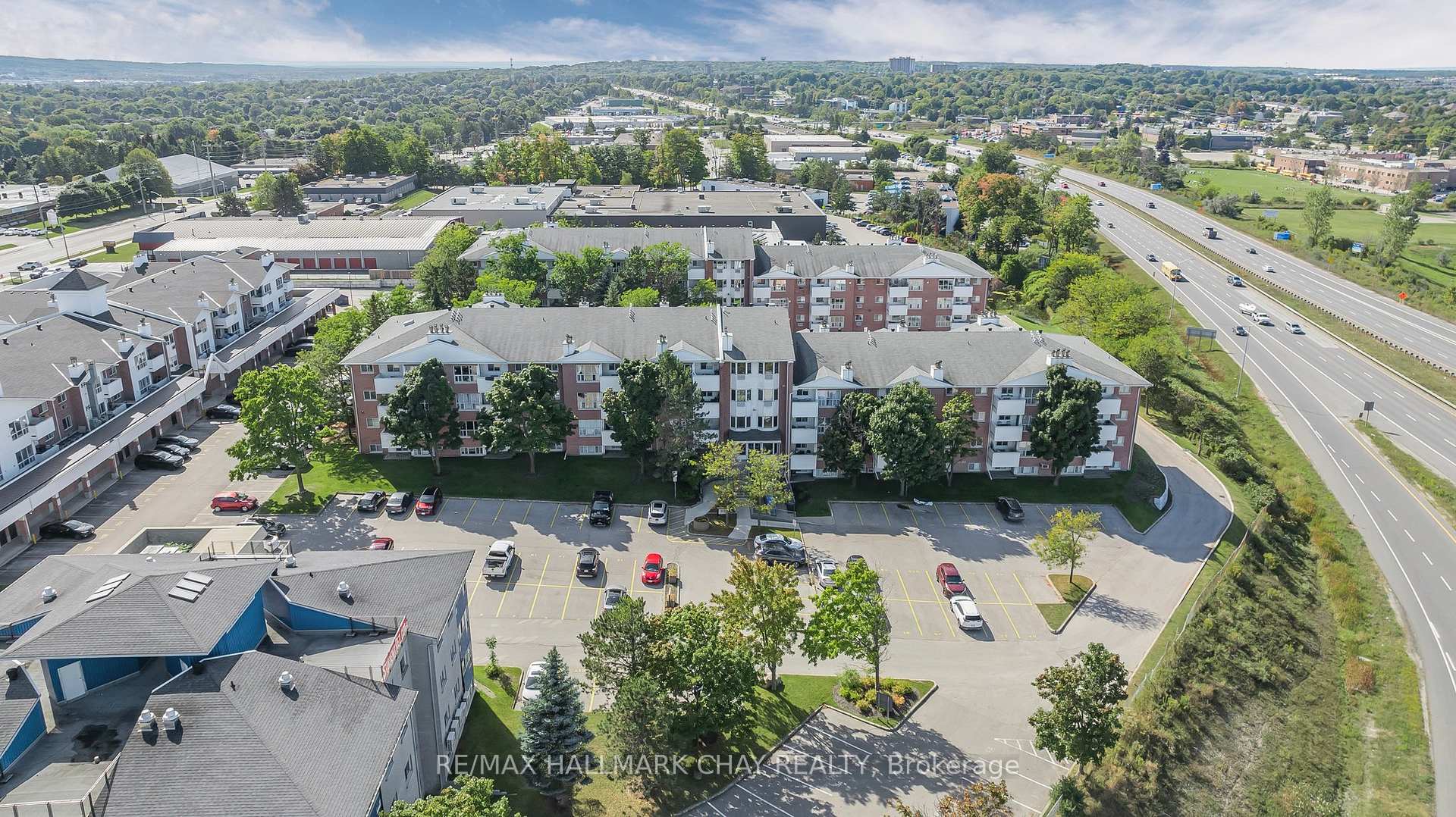 209 - 126 Bell Farm Road, Barrie, ON L4M 6J3