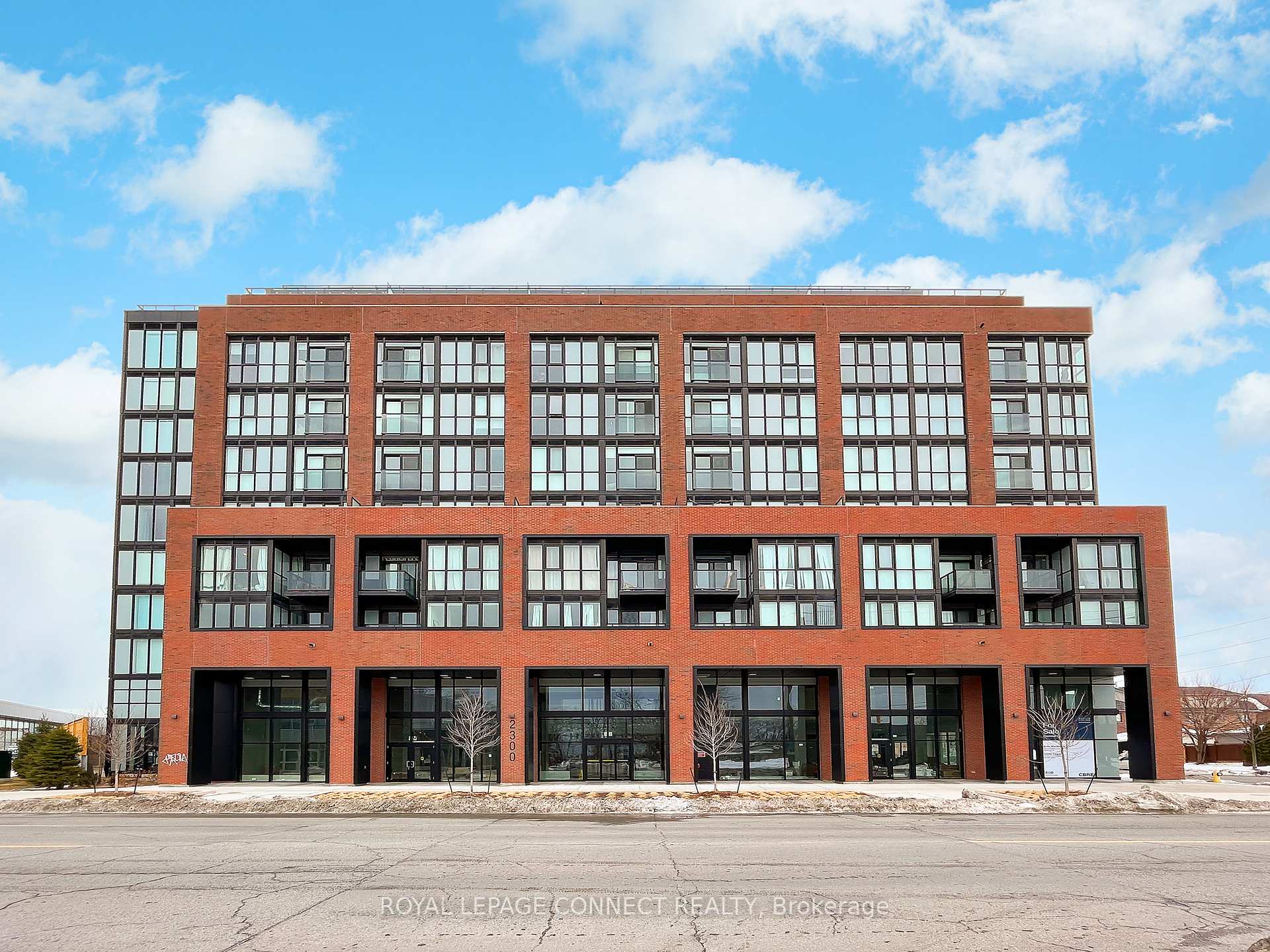 209 - 2300 St Clair Avenue W, Toronto, ON M6N 0B3