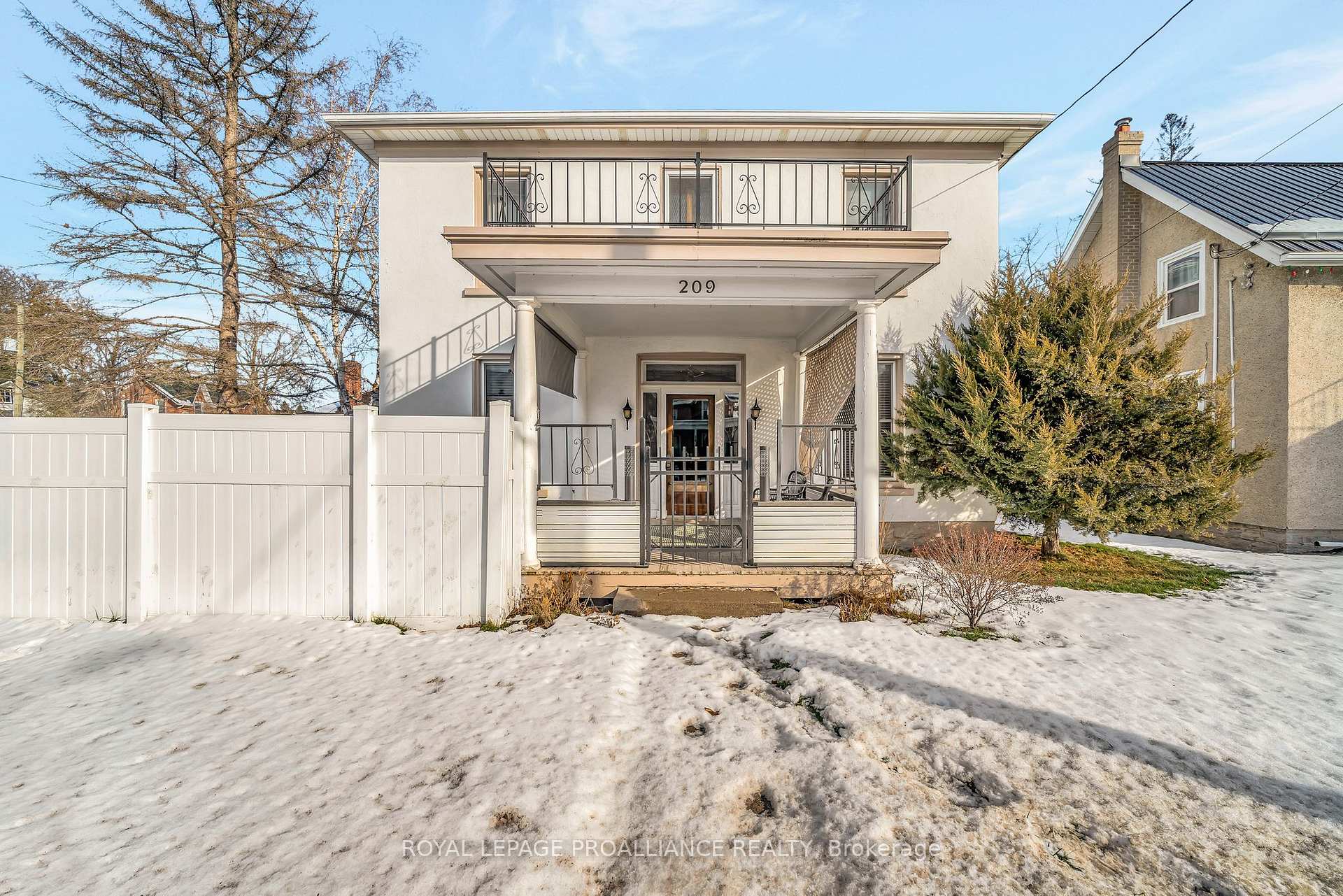 209 Centre Street N, Greater Napanee, ON K7R 1N7