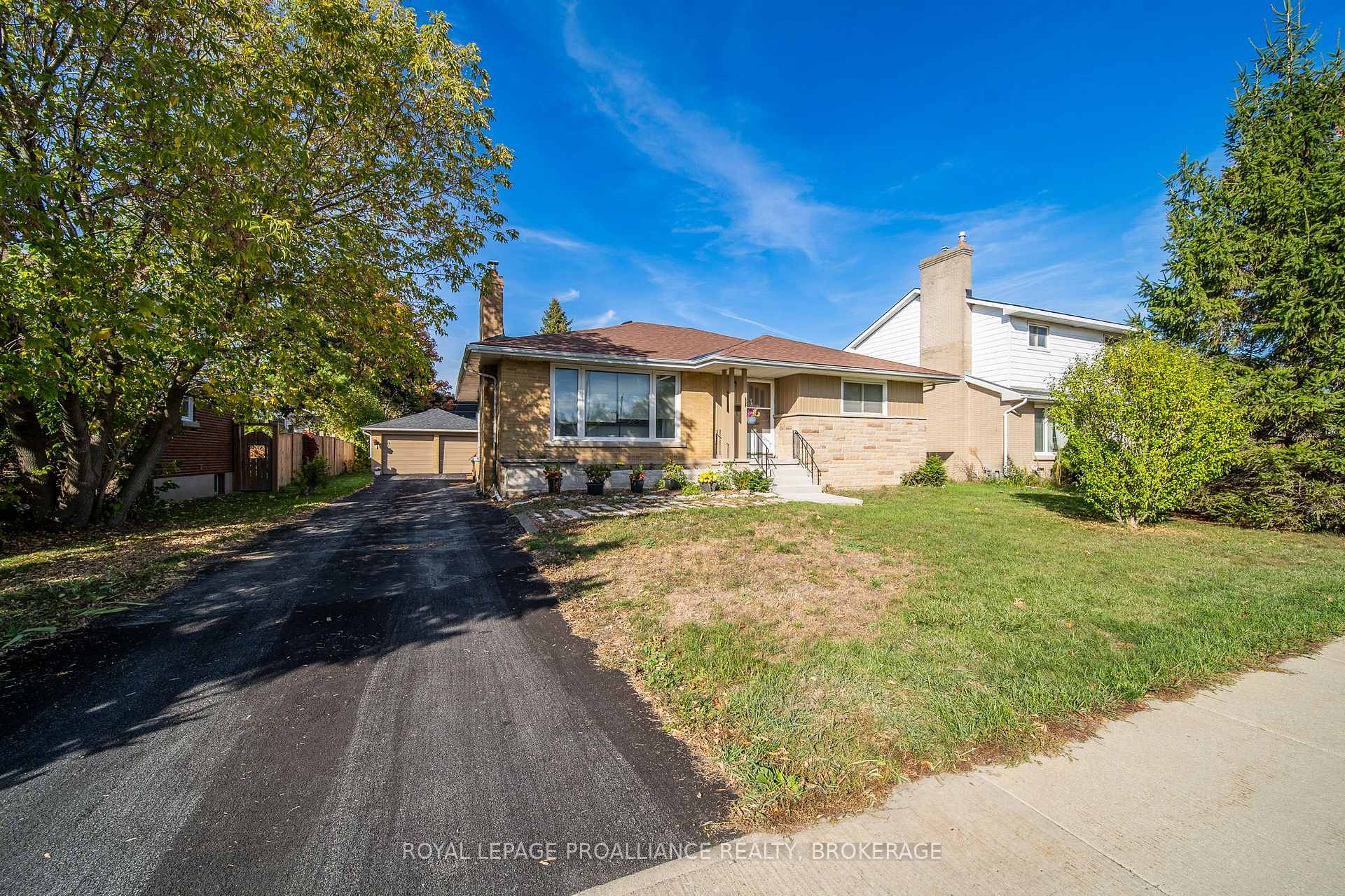 209 McMahon Avenue, Kingston, ON K7M 3H3