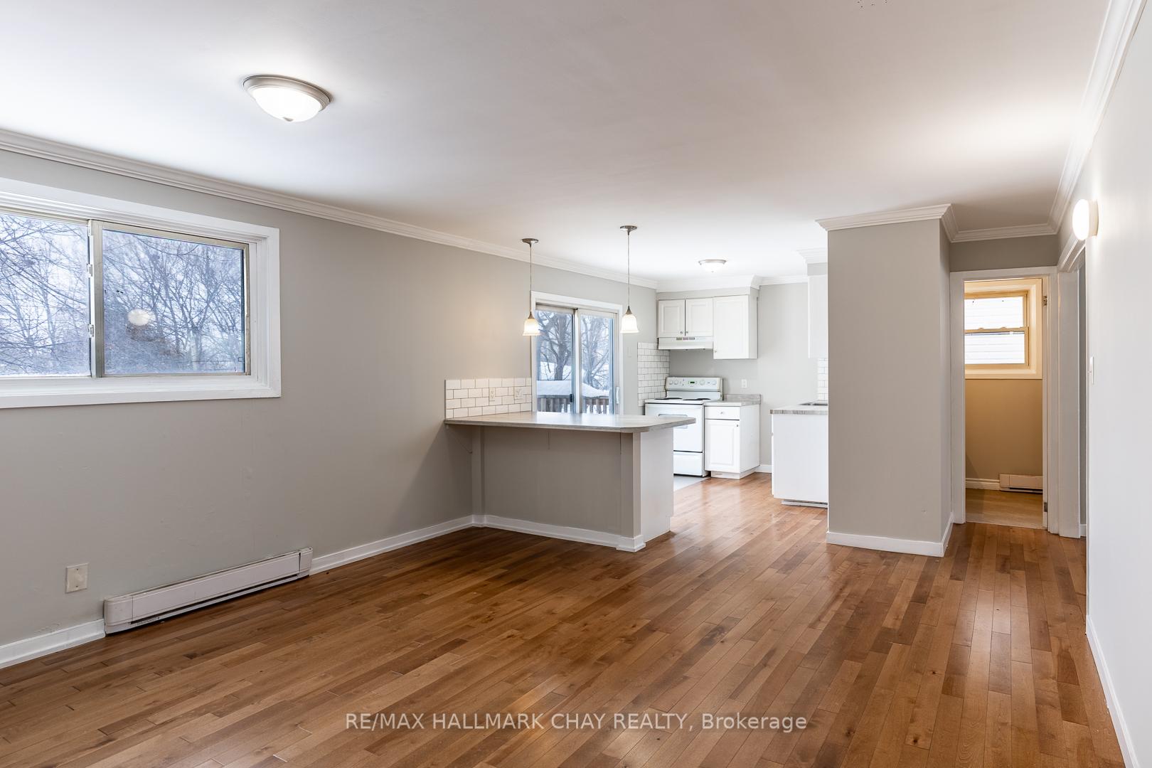 2 - 209 Oxford Street, Orillia, ON L3V 1H6