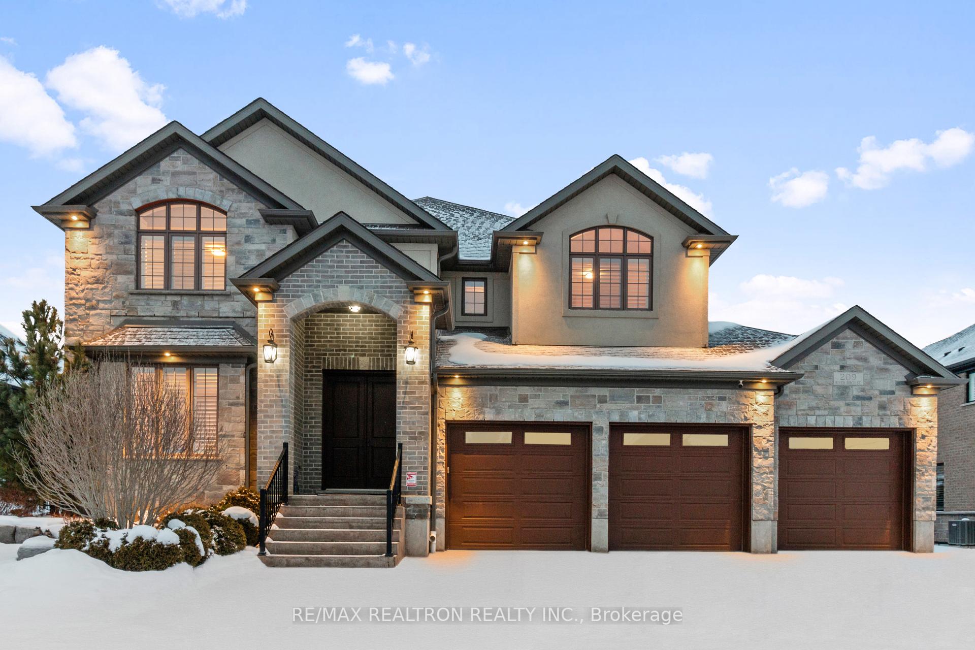 209 River Birch Street, Kitchener, ON N2C 2V3