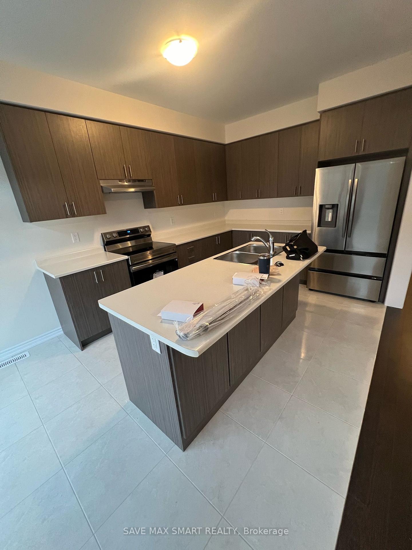 209 Terry Fox Drive, Barrie, ON L9J 0C4