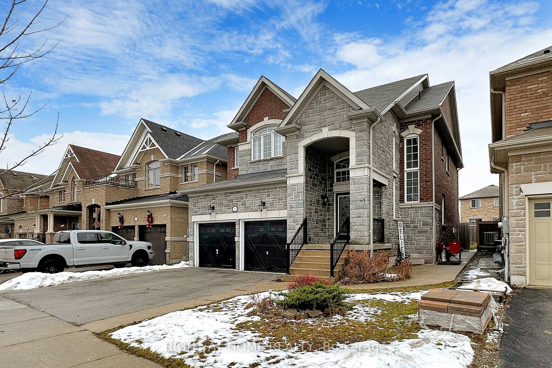 2094 Webster Boulevard, Innisfil, ON L9S 0J2