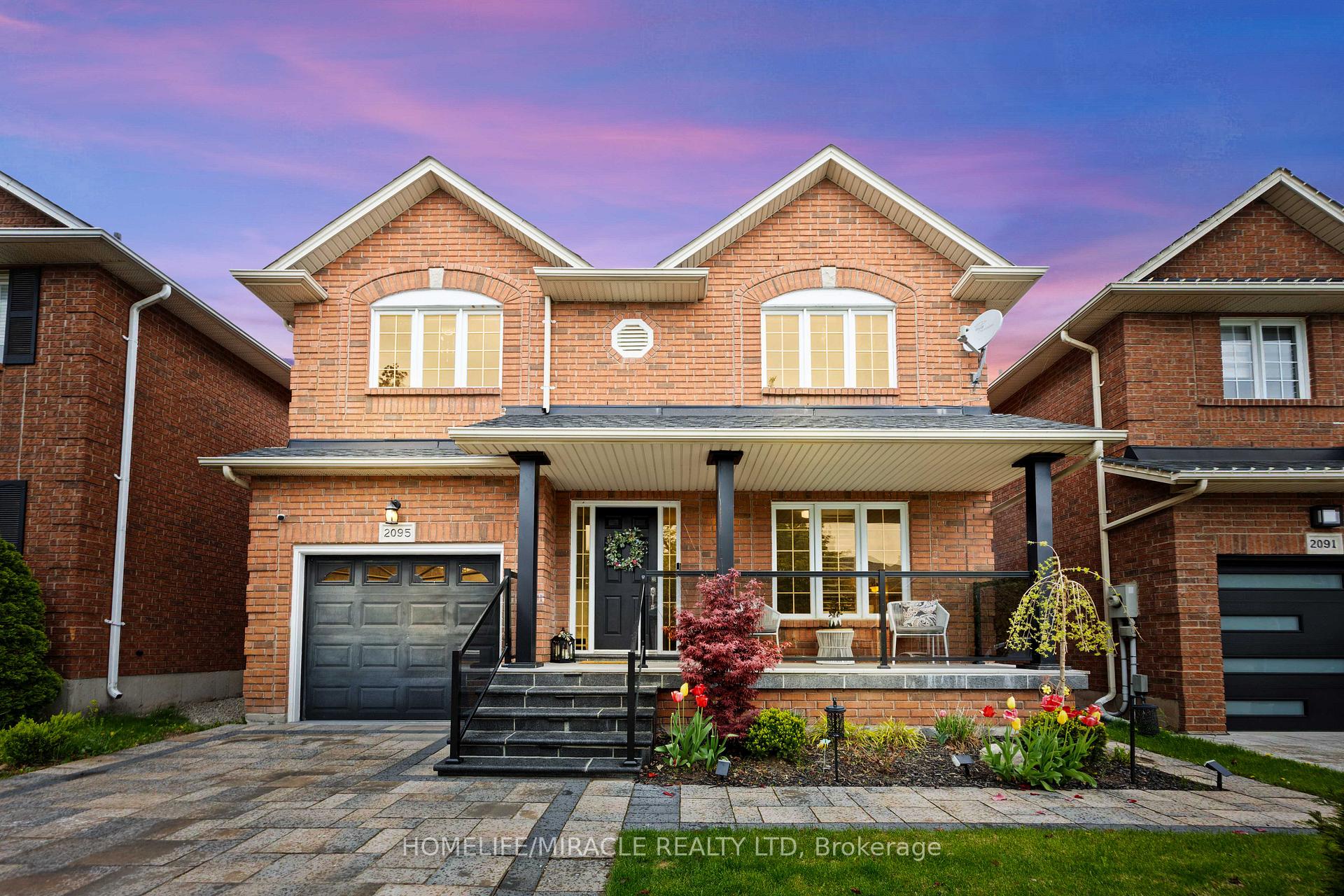 2095 Springdale Road, Oakville, ON L6M 4C7