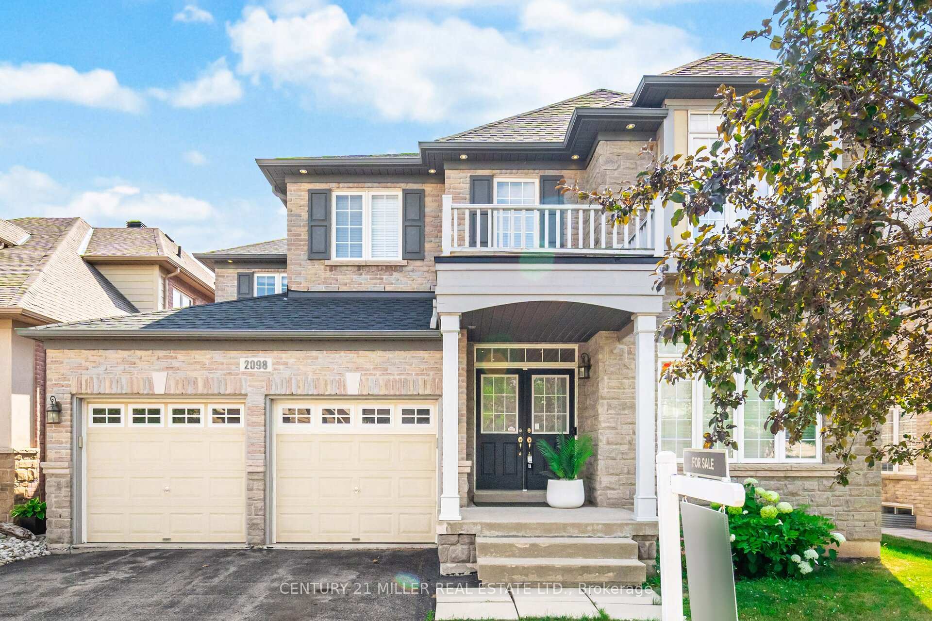 2098 Wildfel Way, Oakville, ON L6M 0E2