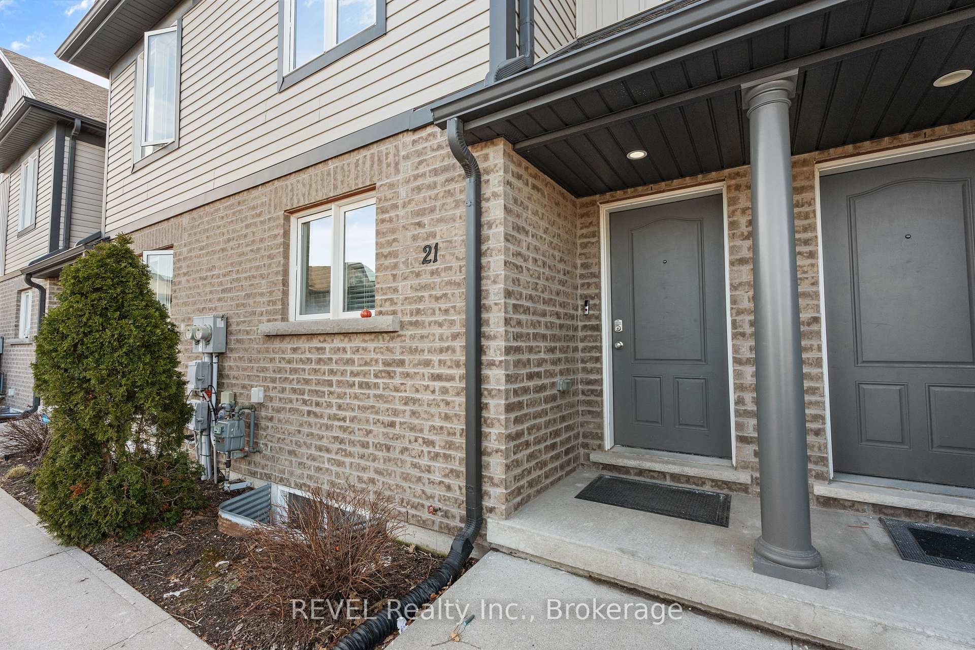 21 - 7768 Ascot Circle, Niagara Falls, ON L2H 3P9