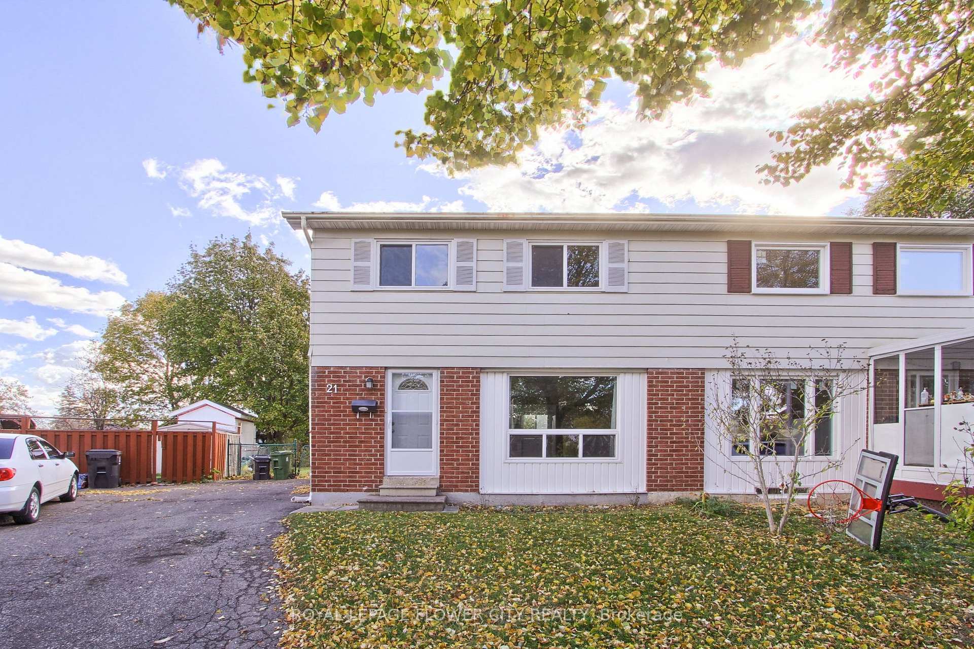 21 Brisbourne Grove, Toronto, ON M1B 1P2