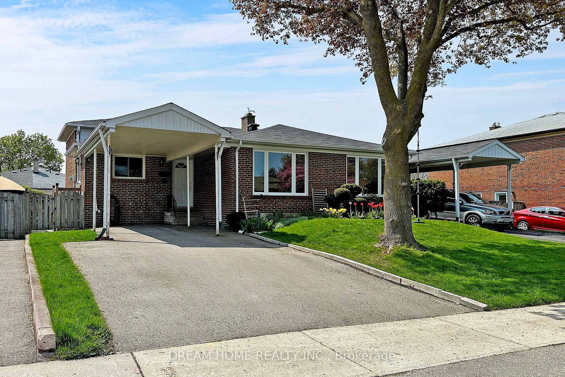 21 Clydesdale Drive, Toronto, ON M2J 3N1