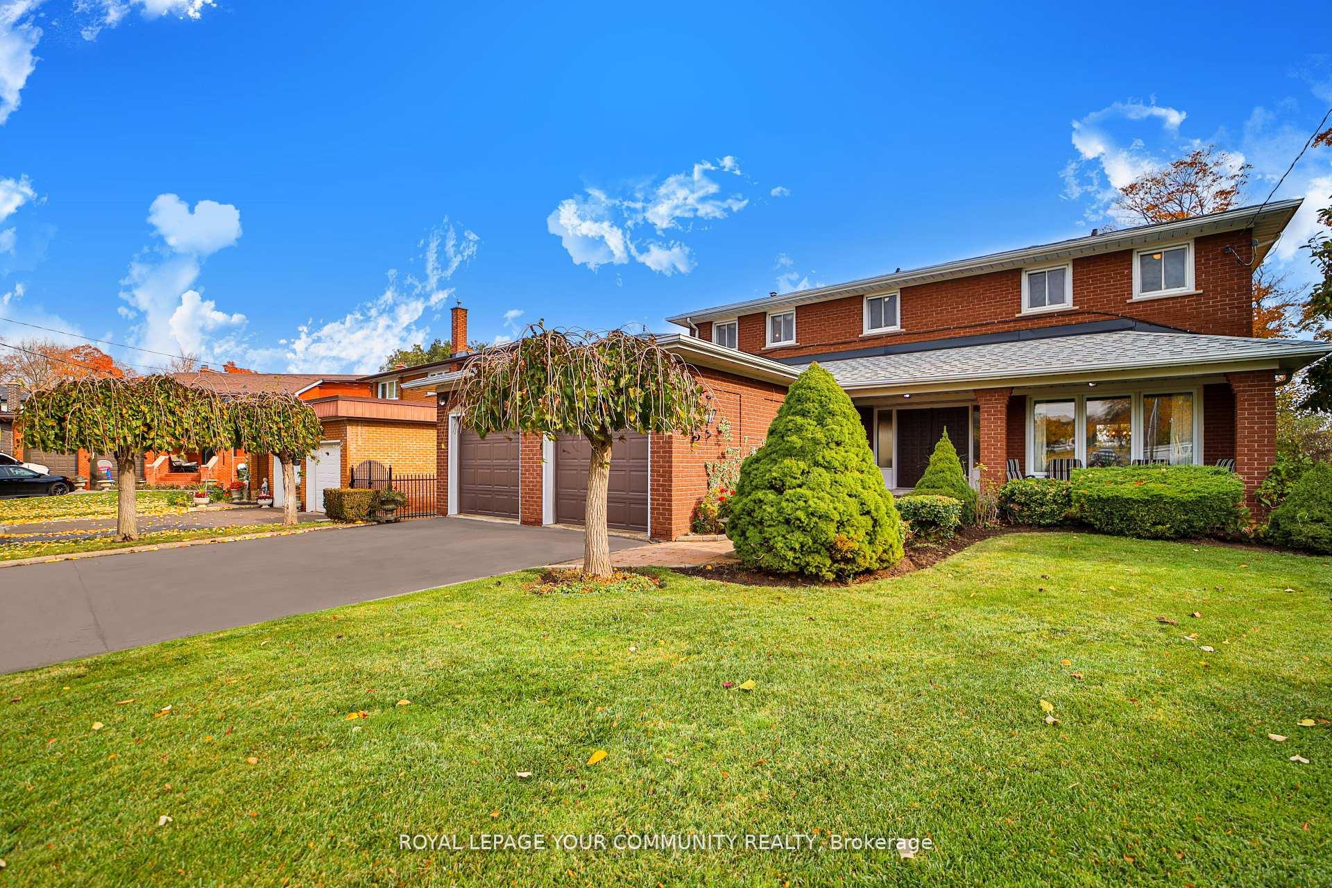 21 Disan Court, Toronto, ON M9V 4A5